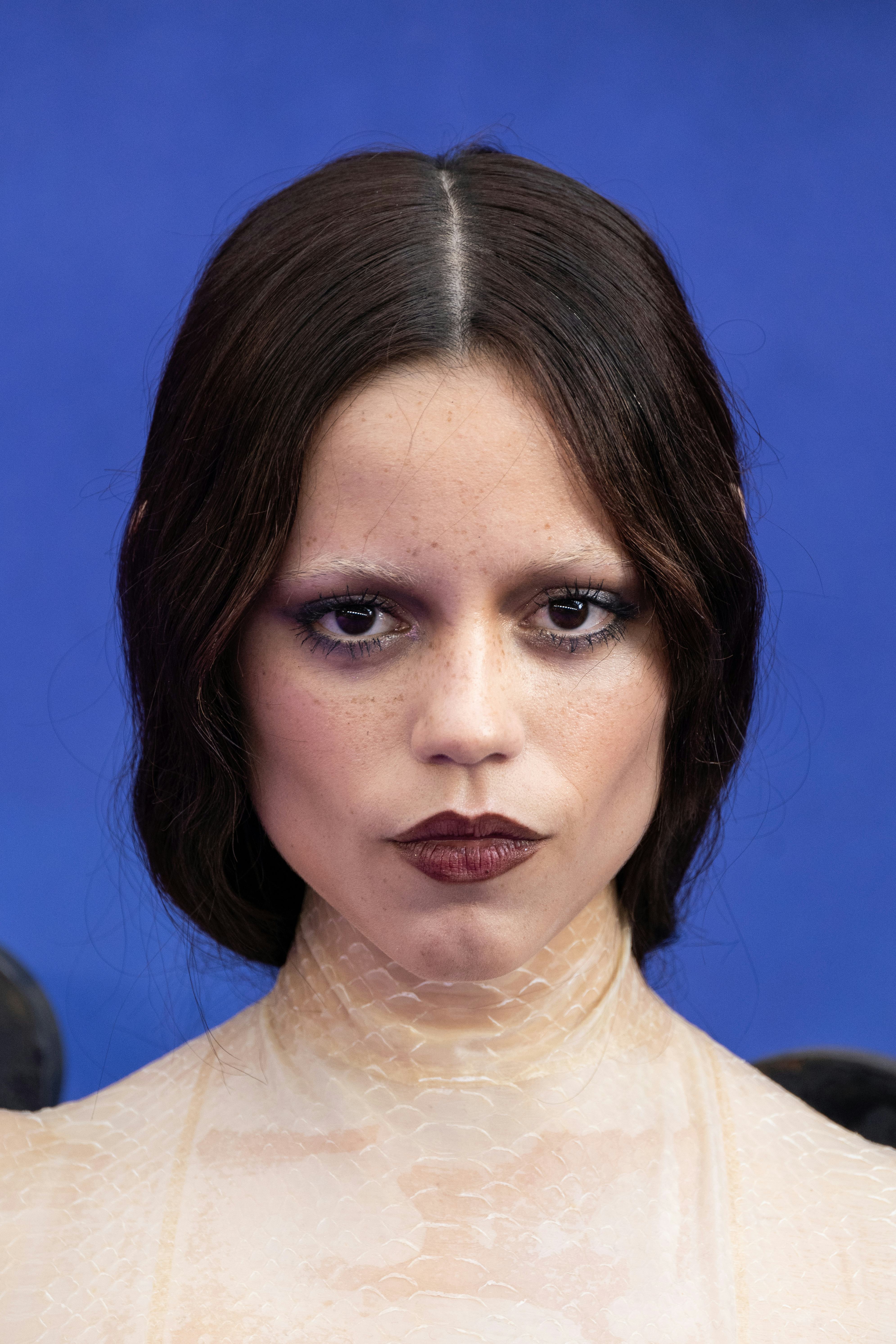 9 Fall 2025 Makeup Trends That Are Soft, Smudgy, & Easy To Wear