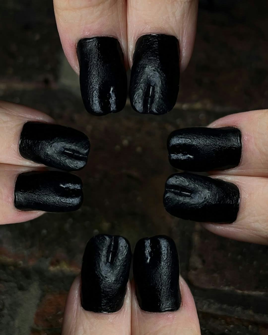 "Tabi Nails" Have Turned The Controversial Shoe Into A Mani Trend