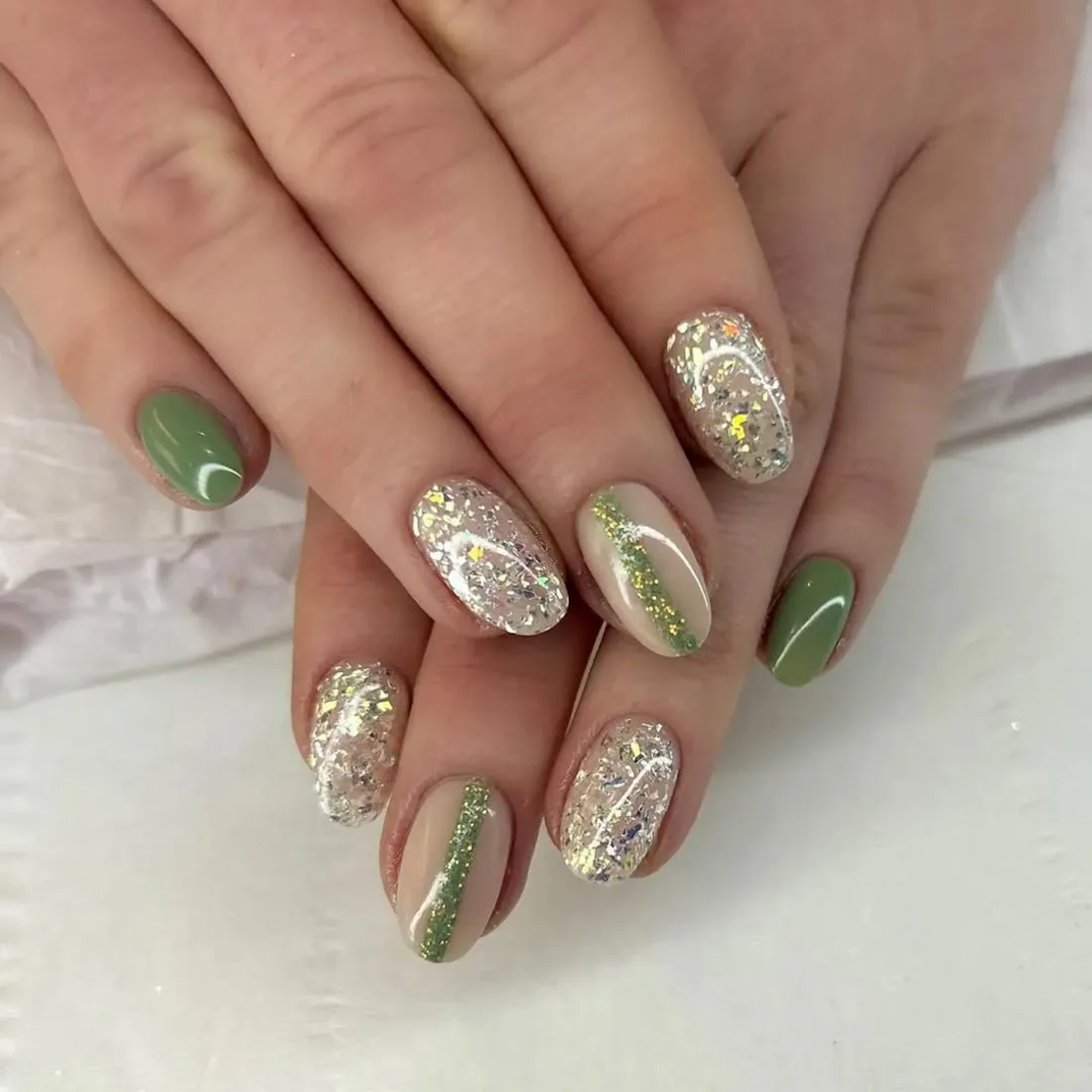 35 Trendy Green Nail Ideas For Fall 2025
