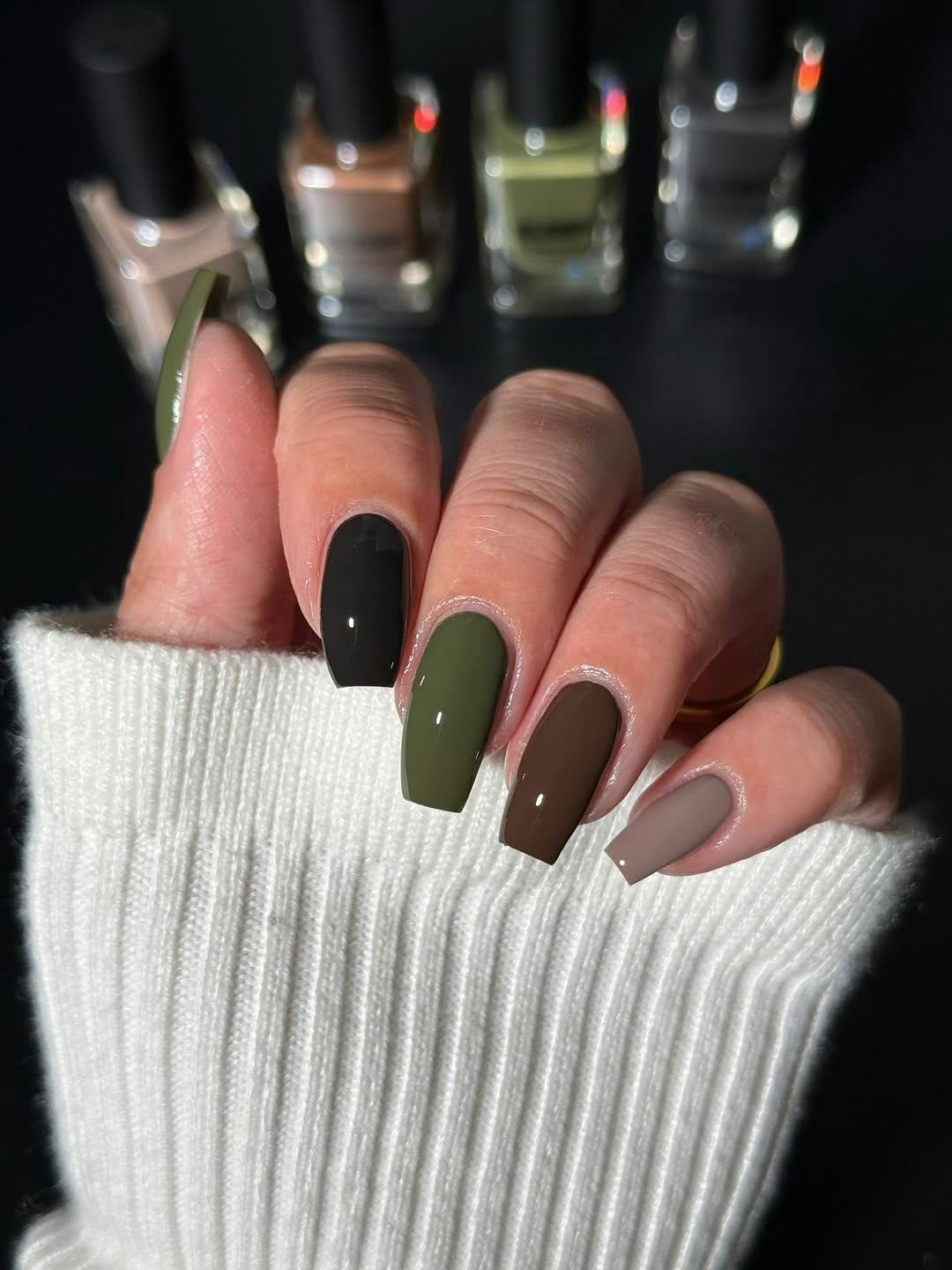 35 Trendy Green Nail Ideas For Fall 2025