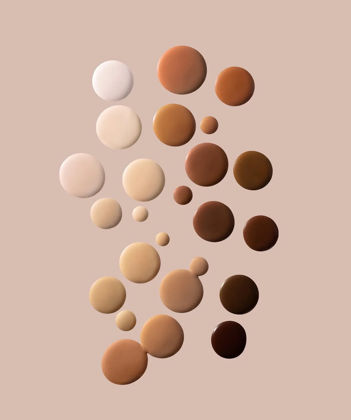 Victoria Beckham's Foundation Drops Are Perfect For A No-Makeup Makeup Look