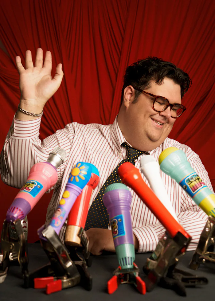 Caleb Hearon On HBO Special 'Model Comedian' & 'Devil Wears Prada 2'
