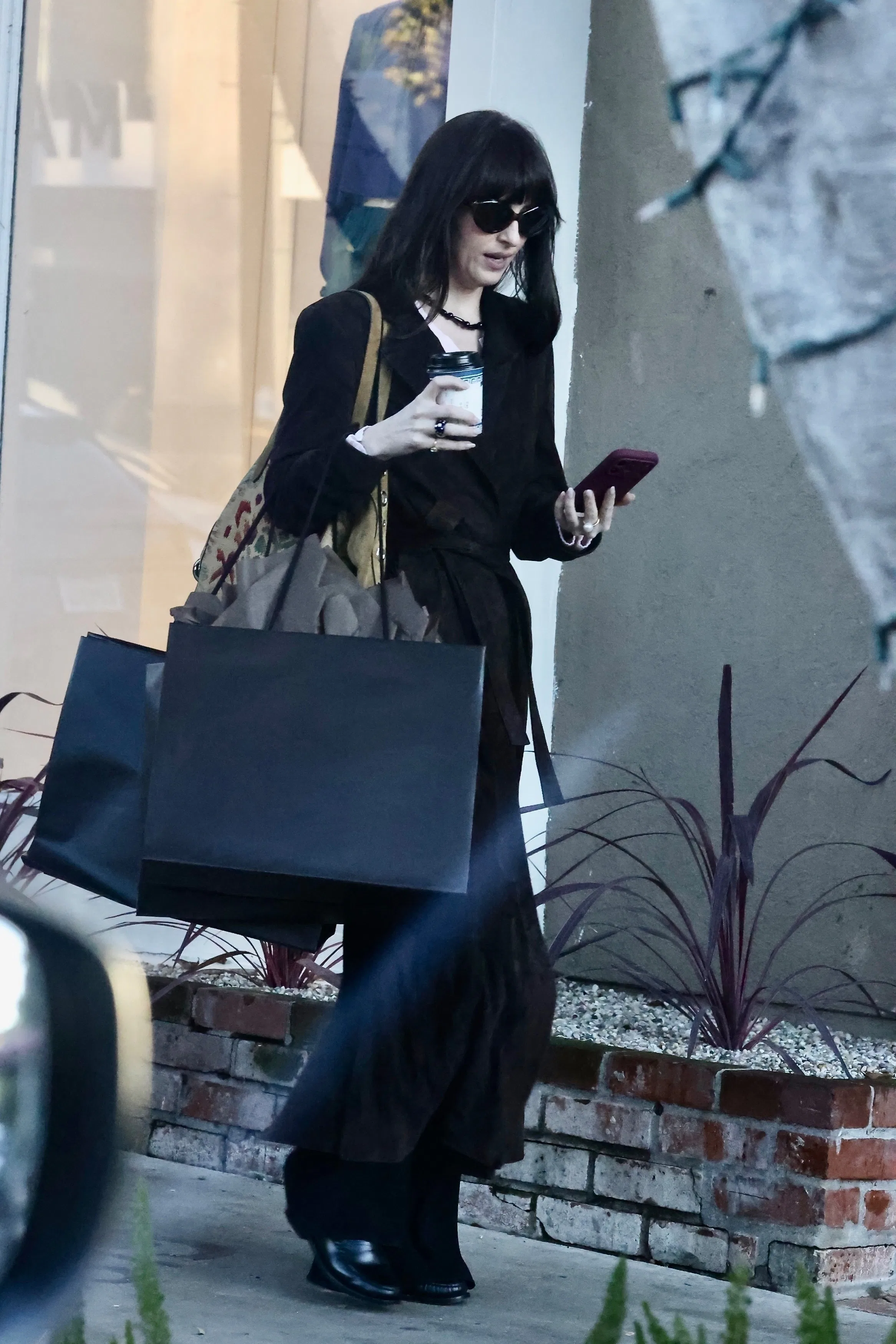 Dakota Johnson Looks Like an '80s "Working Girl" While Out With Mom ...