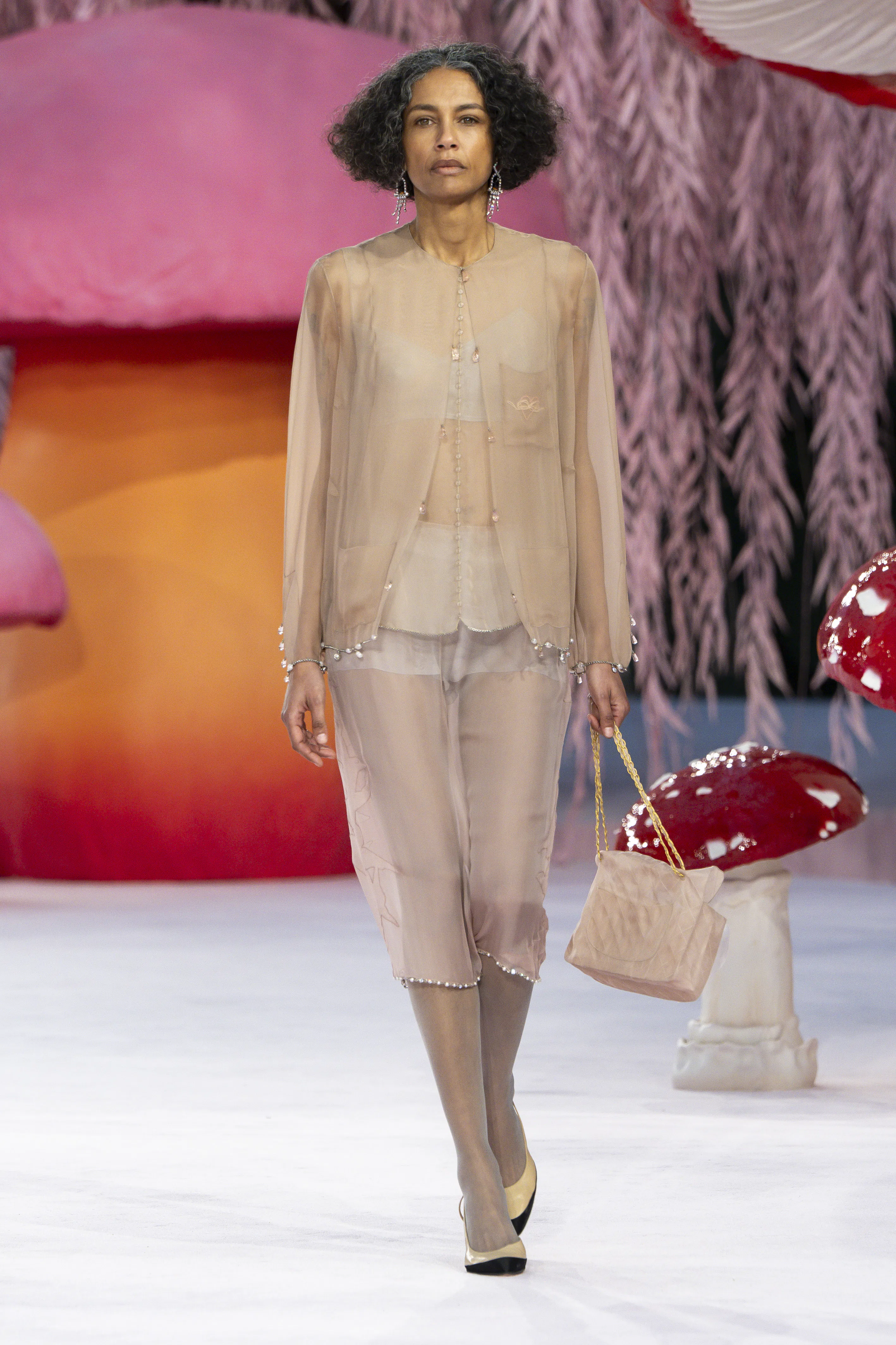 At Chanel Couture Spring 2026, Matthieu Blazy Delivers a Fairy-Tale Debut