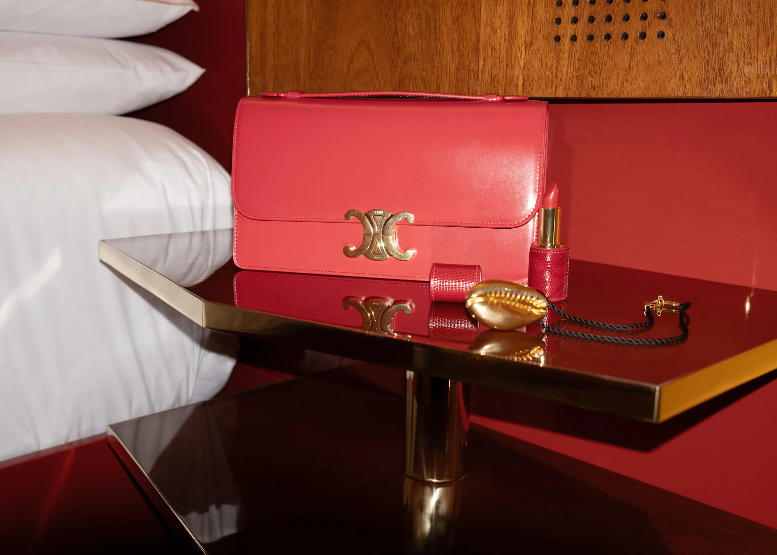 Celine’s Triomphe Folio Bag Is The Spring 2026 Update To The Classique