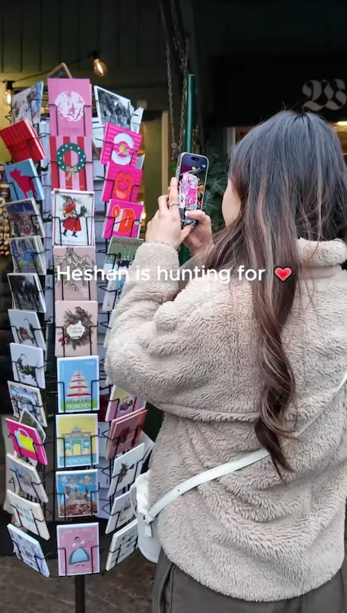 “Color Hunting” Is The New, Low-Key Way To Hang With Friends