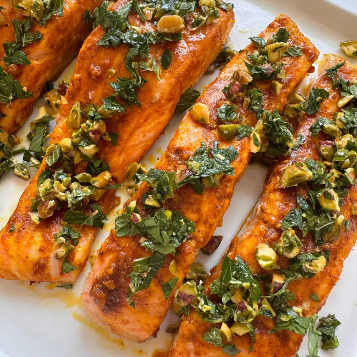 16 Easy Salmon Recipes That Work With Fresh, Frozen, Or Canned Fish