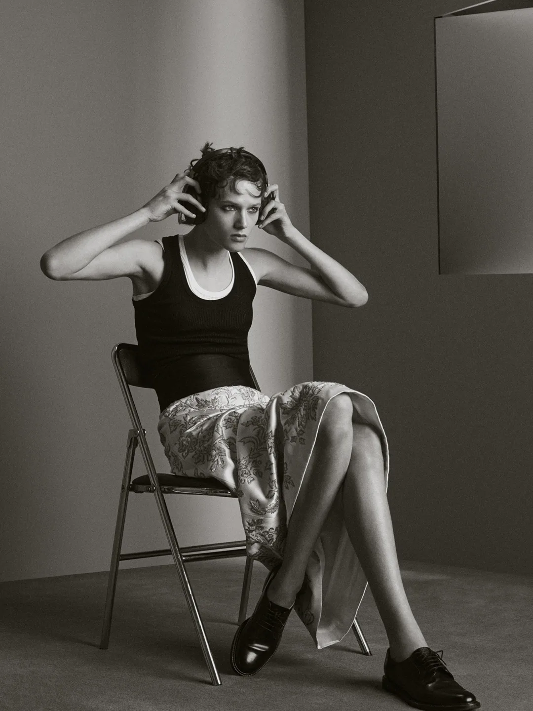 She's No Slouch: Spring's Loose Silhouettes Are Precisely Polished