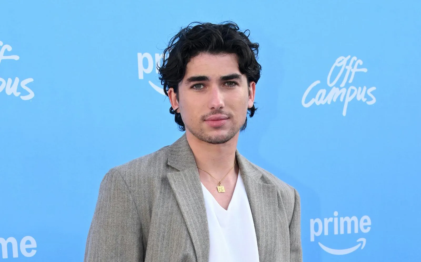 Charlie Evans On His Secret Hunter Twist & ‘Off Campus’ Season 2