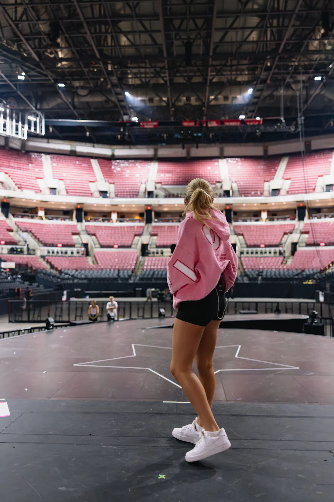 Megan Moroney Gets Ready For 'Cloud 9' Tour Opening Night