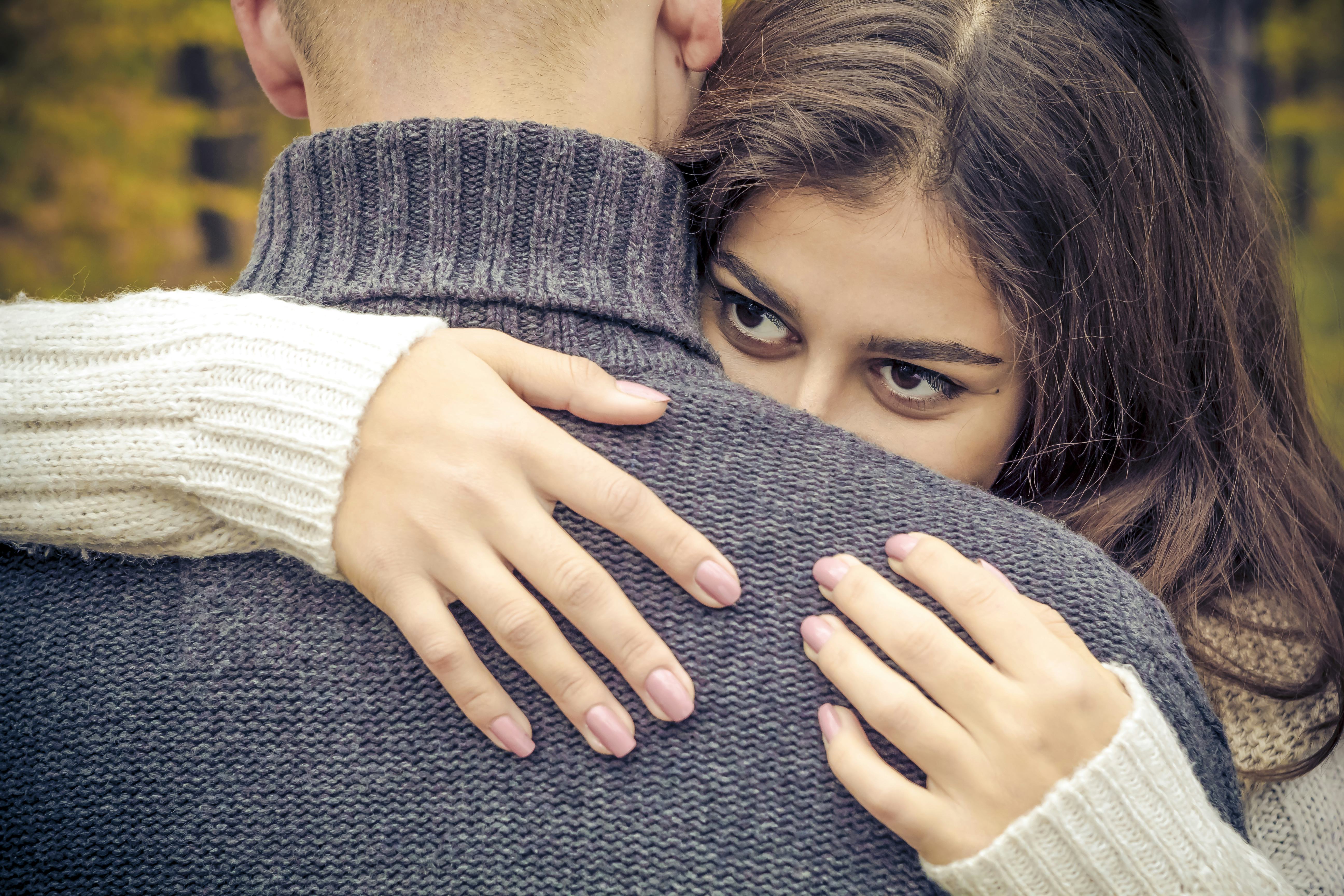 Why You Want To Go Back To An Ex When You Know It Won't Work Out