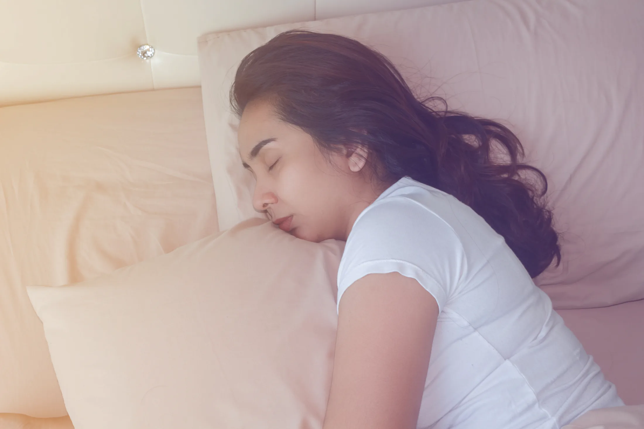 How White Noise Affects Your Sleep, According To Experts
