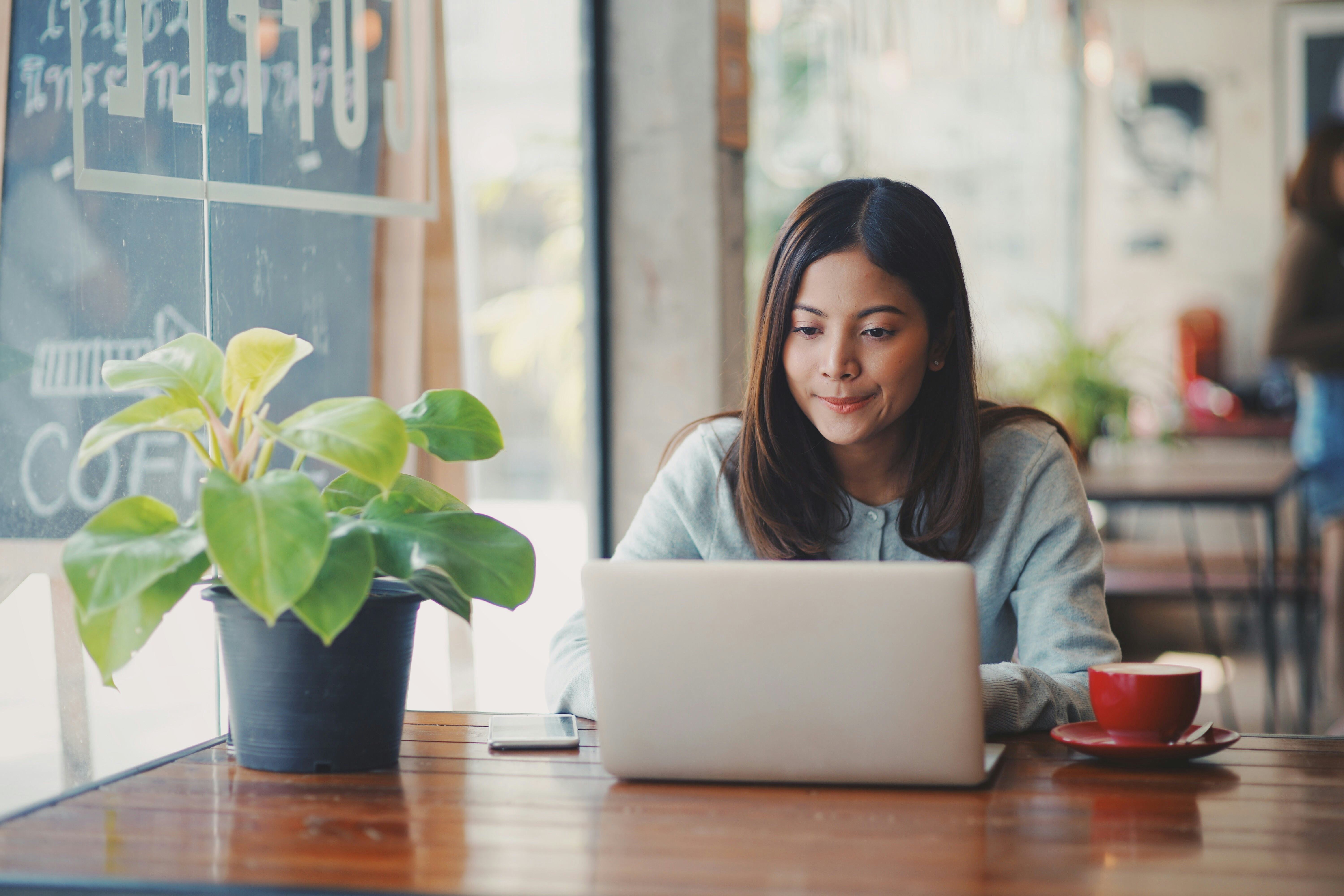 5 Qualities You'll Find In Successful Long-Distance Relationships