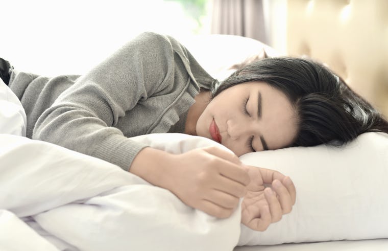 11 Early Signs of Mono, Because There's Probably A Good Reason You're ...