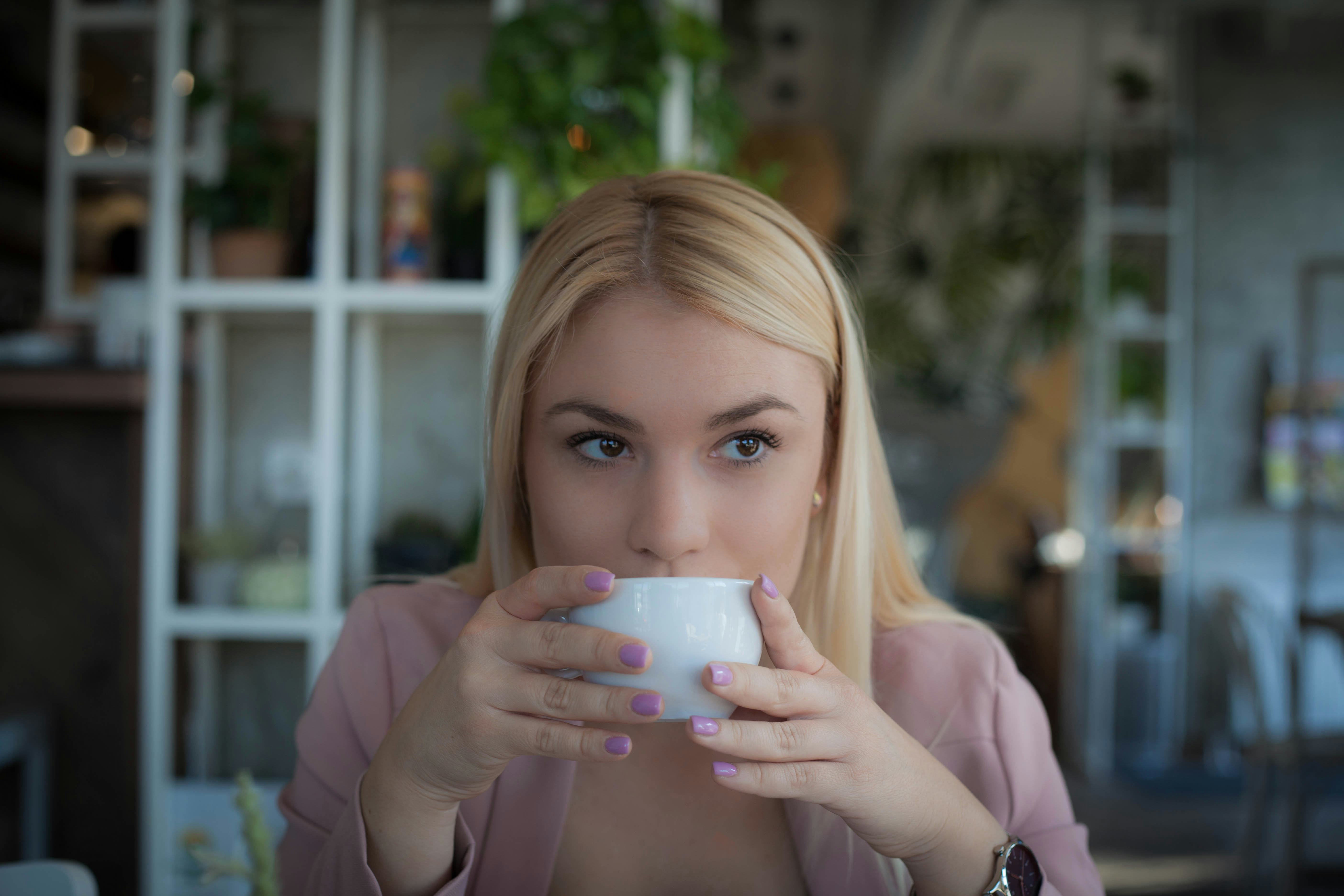 11 Early Signs of Mono, Because There's Probably A Good Reason You're ...