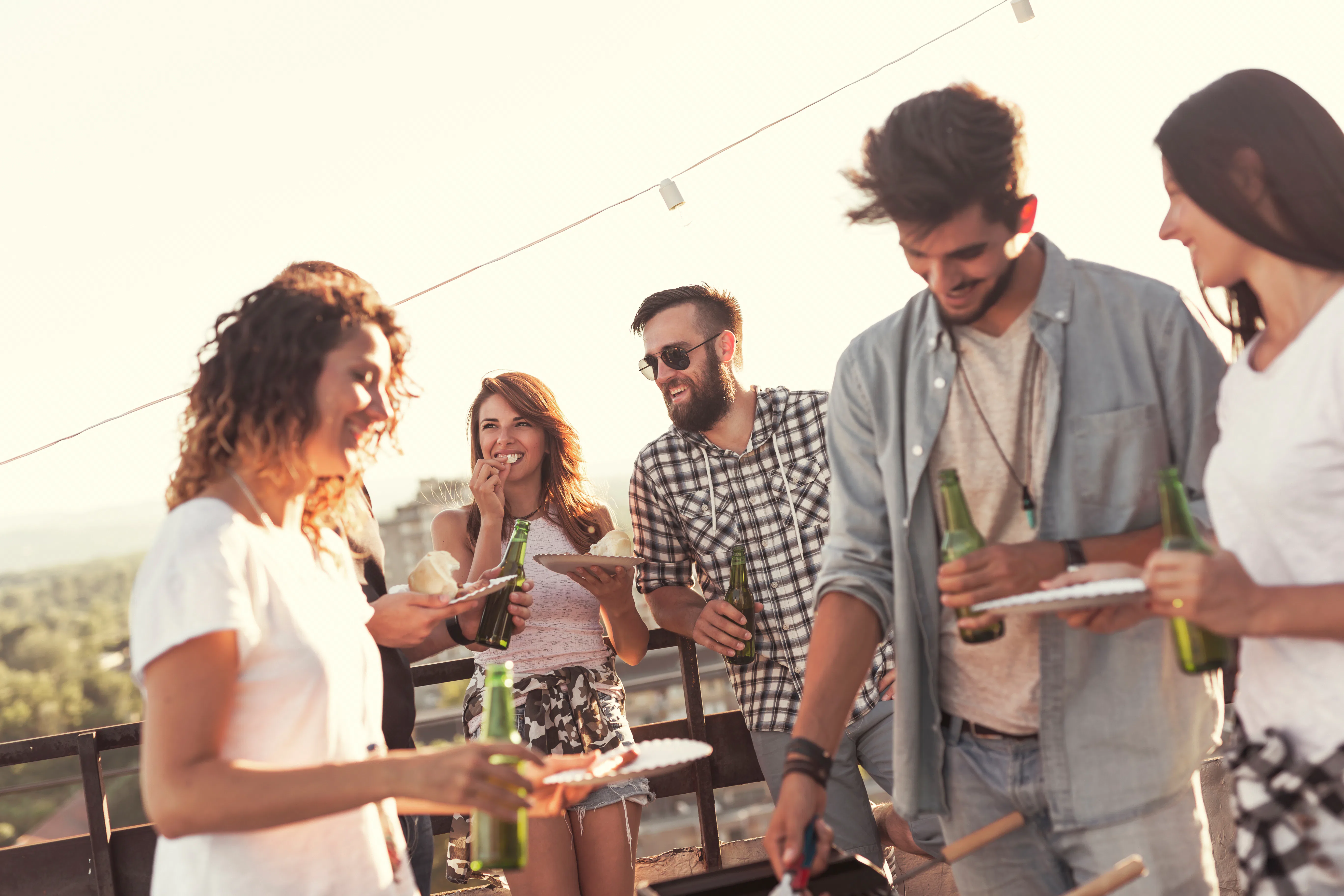 What To Do If Your Partner’s Friends Don’t Like You, According To Experts