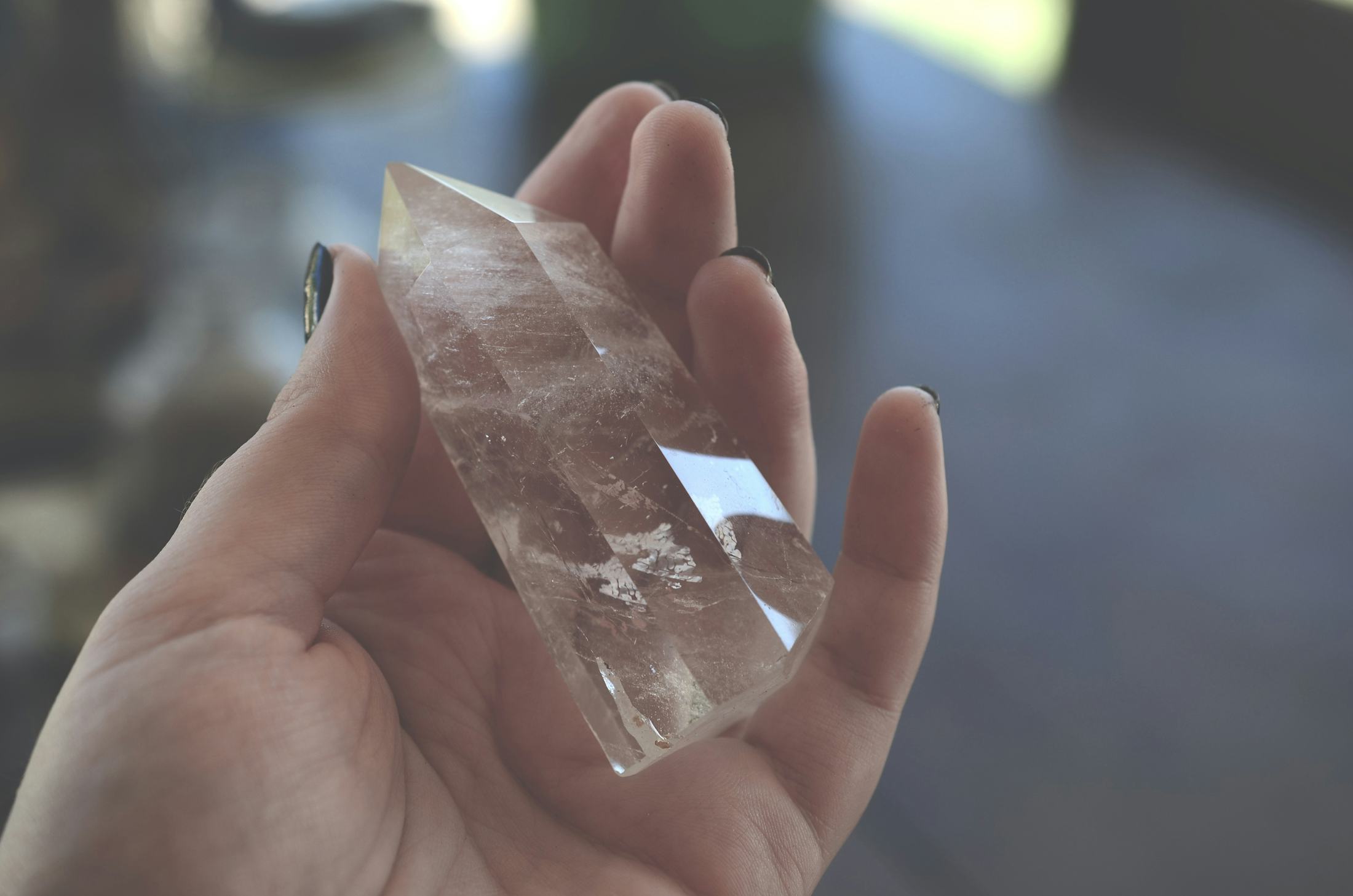 How To Meditate With Crystals & Fully Manifest What You Want