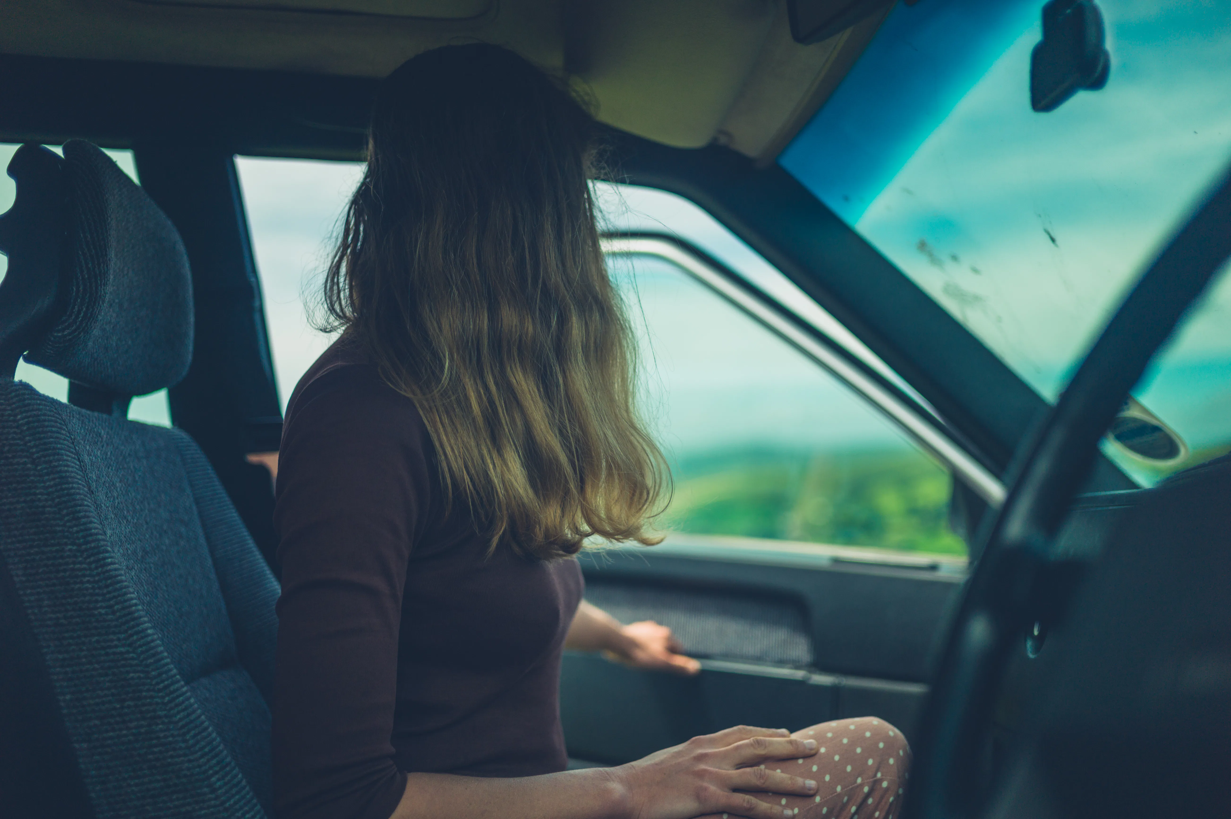 7 Ways To Deal With A Toxic Mom, According To A Hostage Negotiator