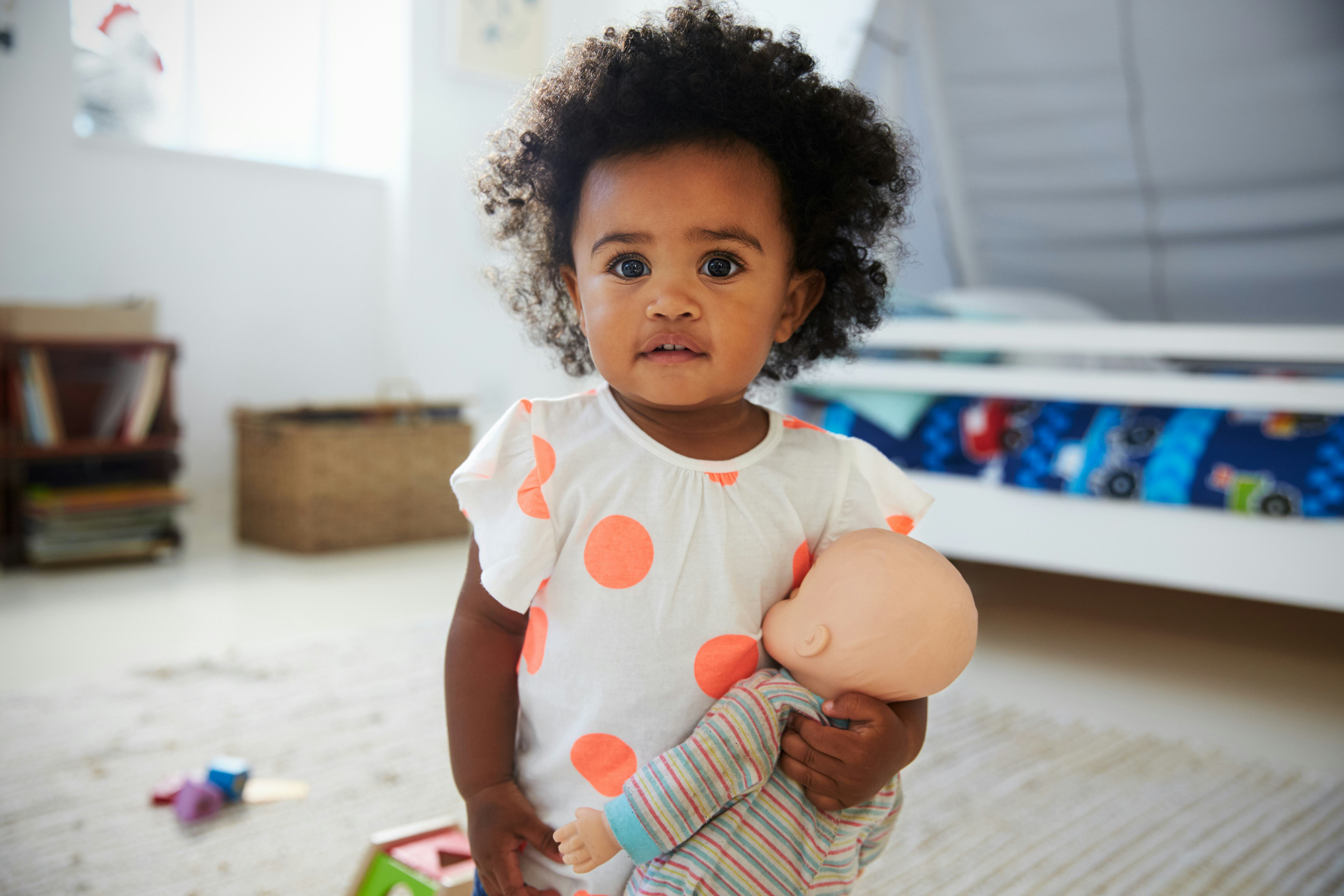 16 Scandinavian Baby Names That Are Classic & Cool All At The Same Time