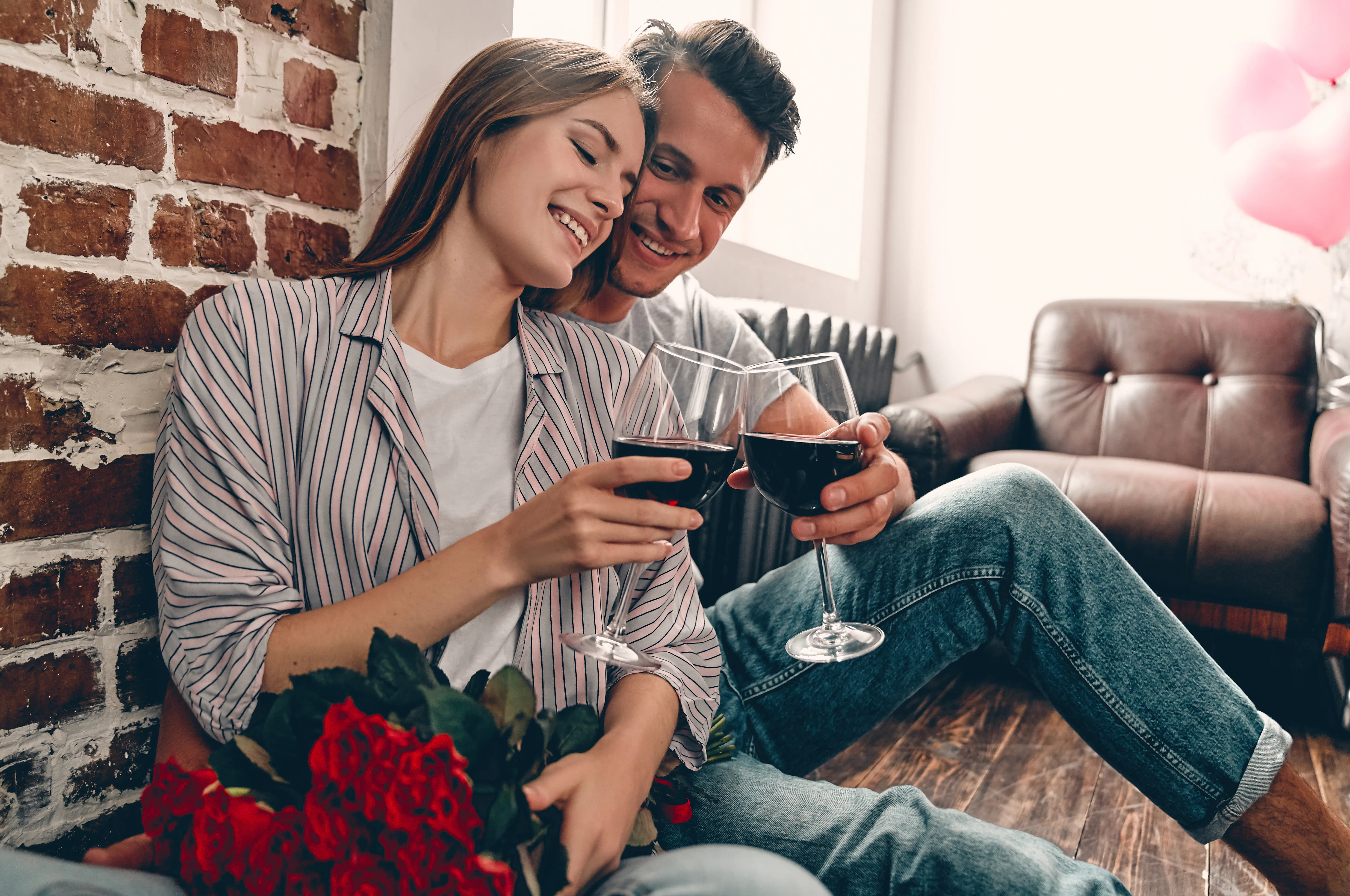 6 Overrated Relationship Milestones That You & Your SO Can Skip This Year