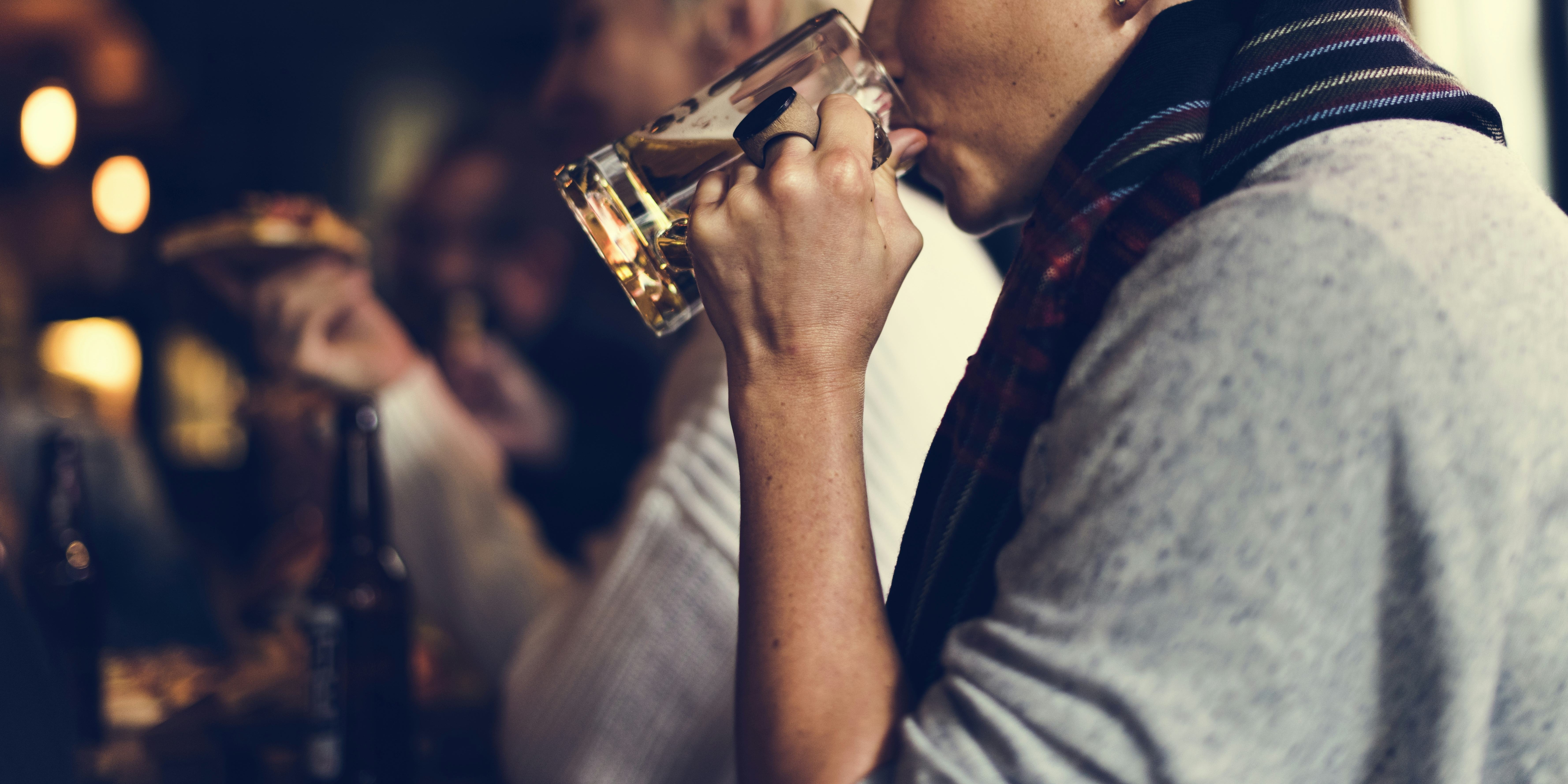 Want to stop drinking alcohol? Here are 6 scientist-approved strategies