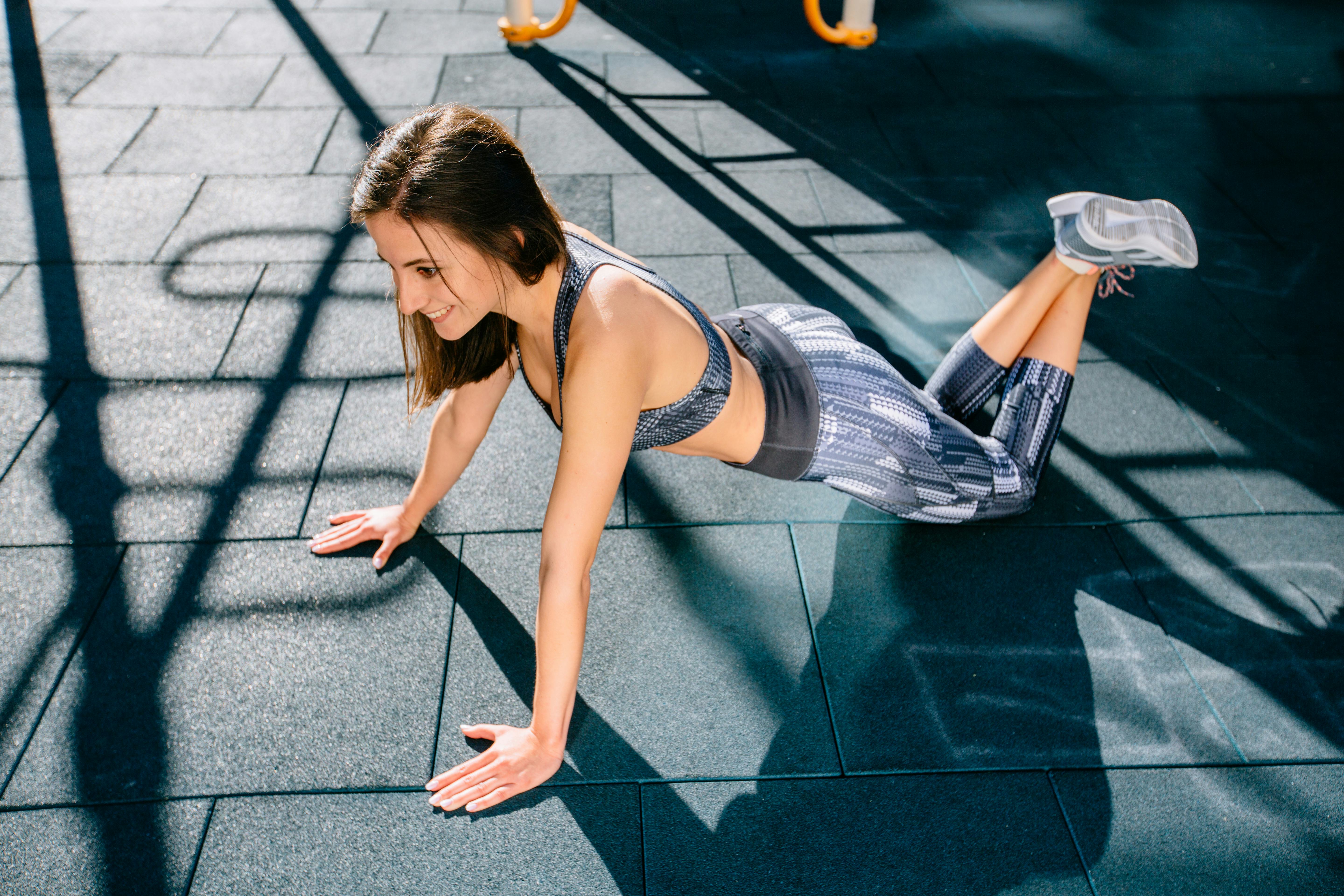 10 Types Of Plank Exercises That'll Upgrade Your Workout Routine