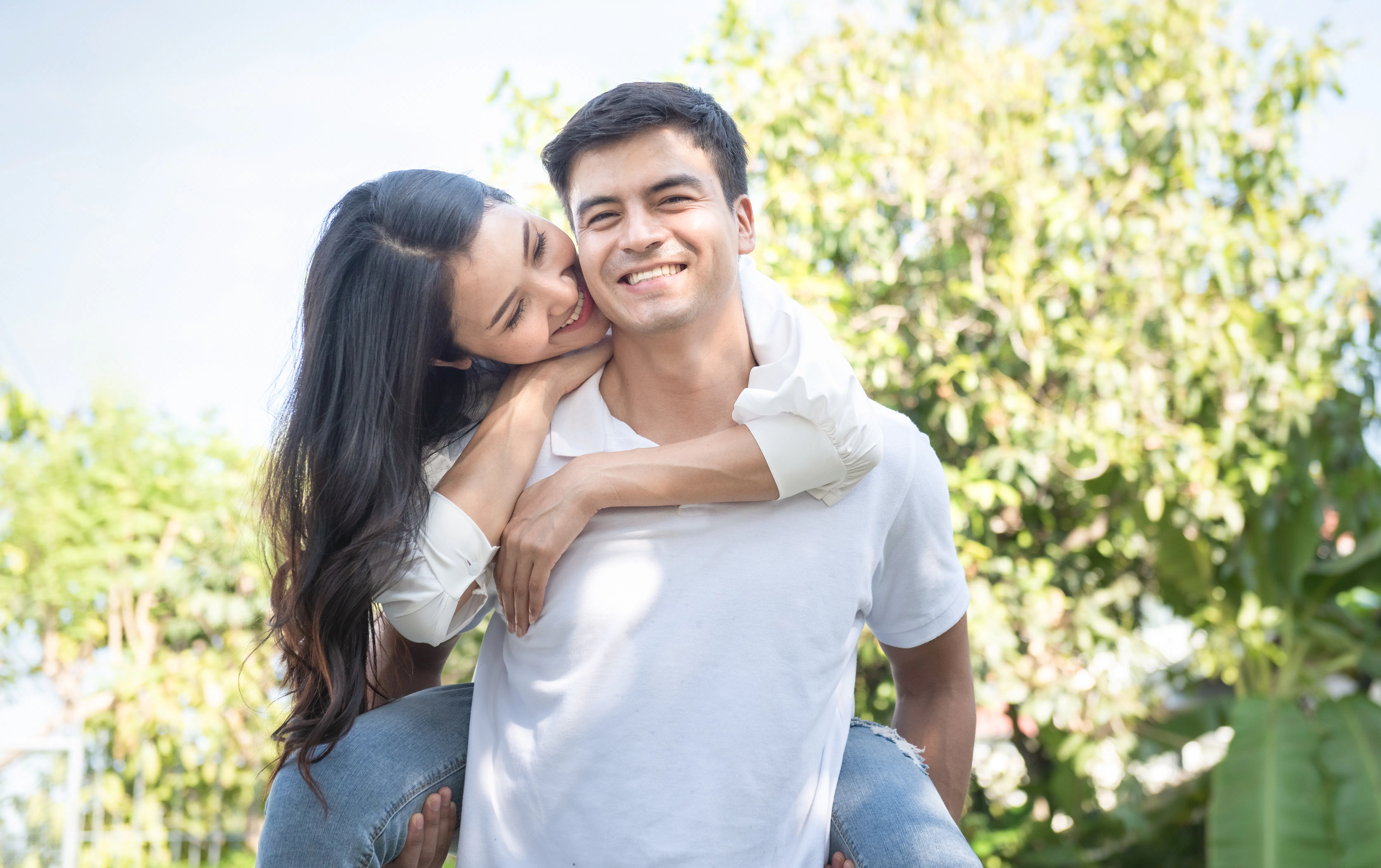 Is It Love Or An Attachment? Here's The Difference