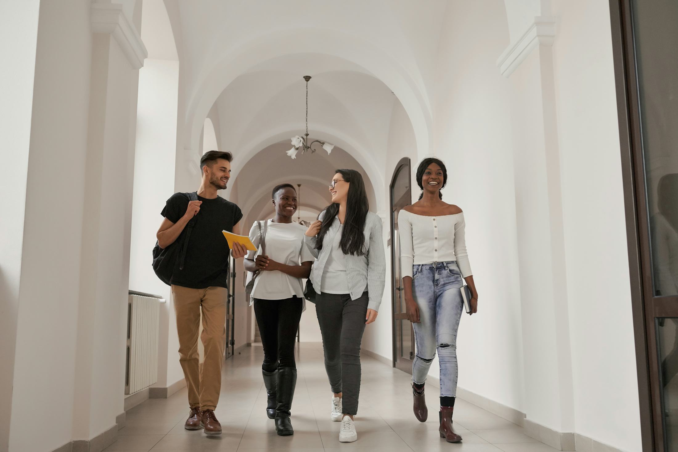 15 Reasons You Feel Like You Don’t Fit In & What To Do About It