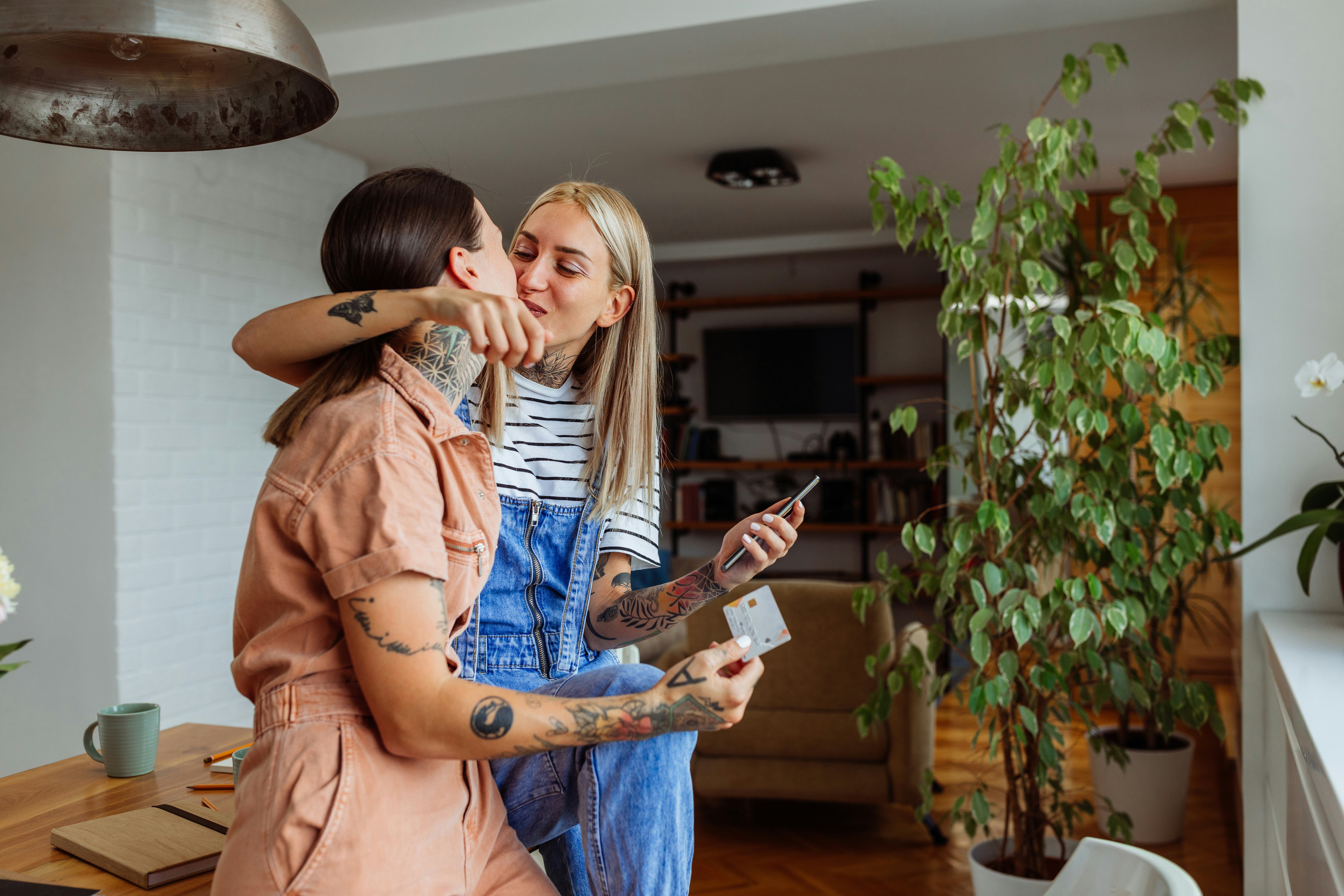 30 Sexy Comments For Your Boyfriend Or Girlfriend's Instagram Photos