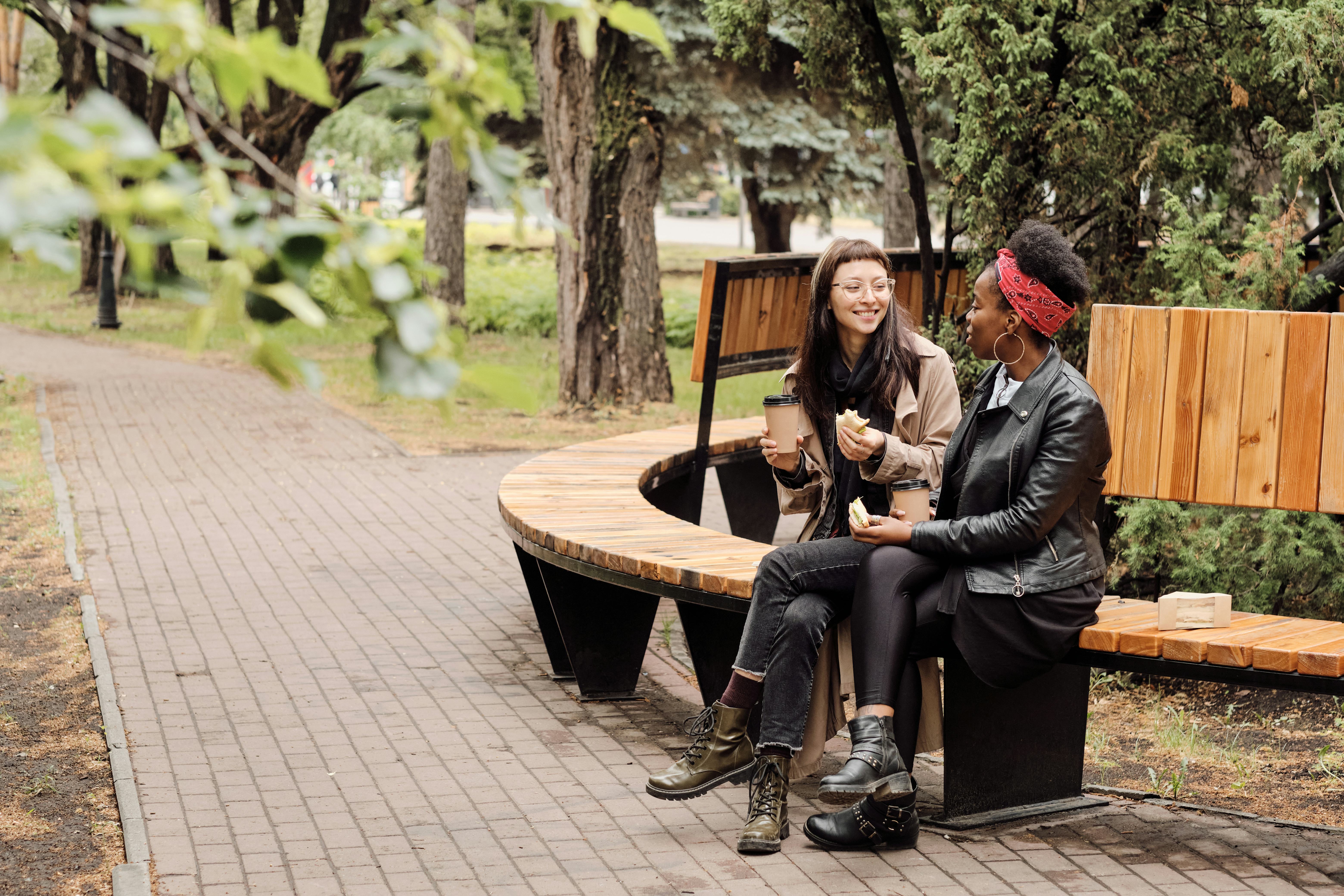 Small (But Important) Red Flags to Look Out for Early On In a Relationship