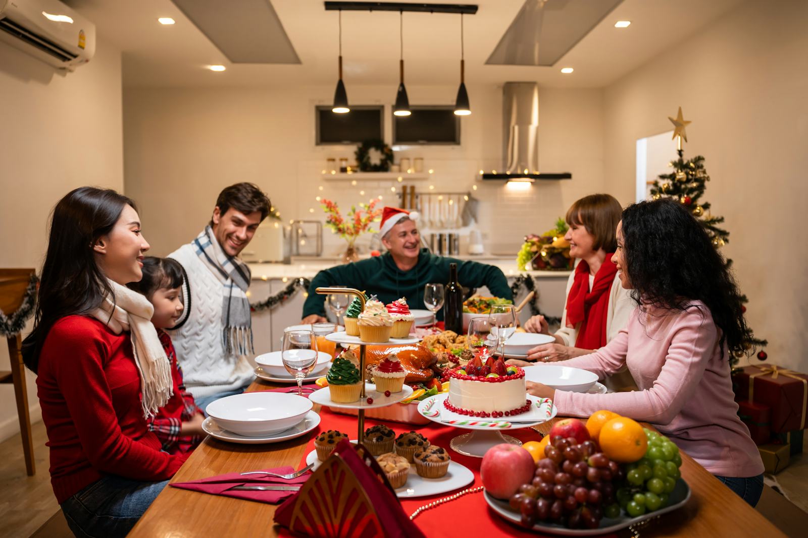How To Set Boundaries With Your Family During The Holidays