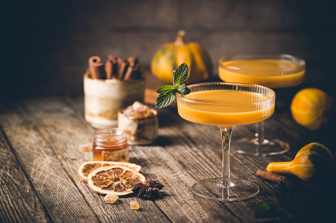 Beautiful Thanksgiving Cocktails To Make & Enjoy