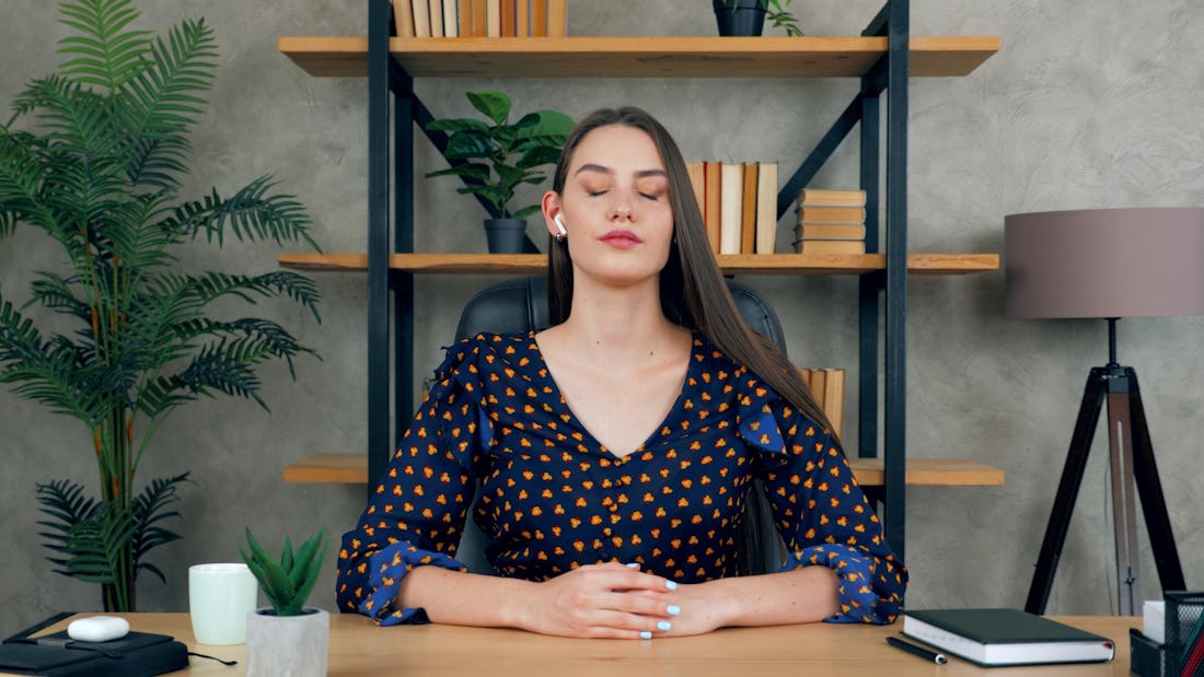 Headspace Benefits & Review: Is The Meditation App Worth The Hype?