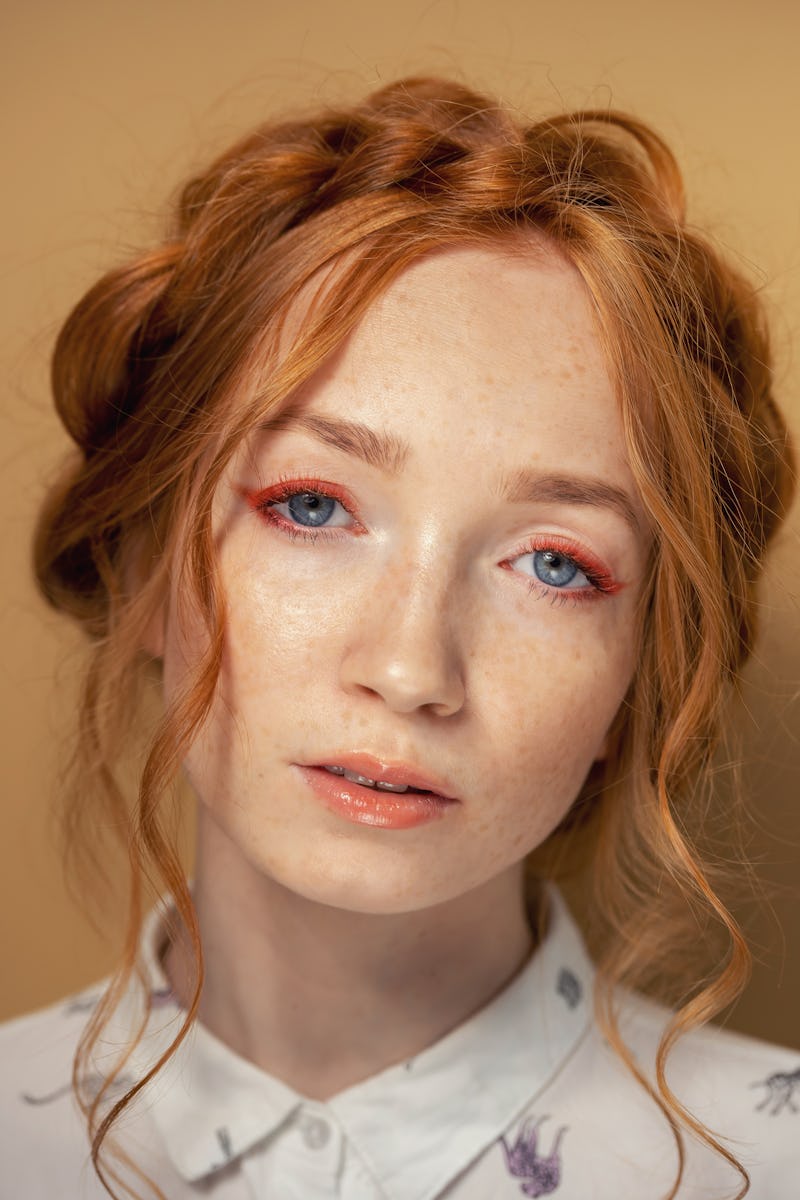 5 Easy (& Wearable) Red Eyeliner Looks To Try This Summer