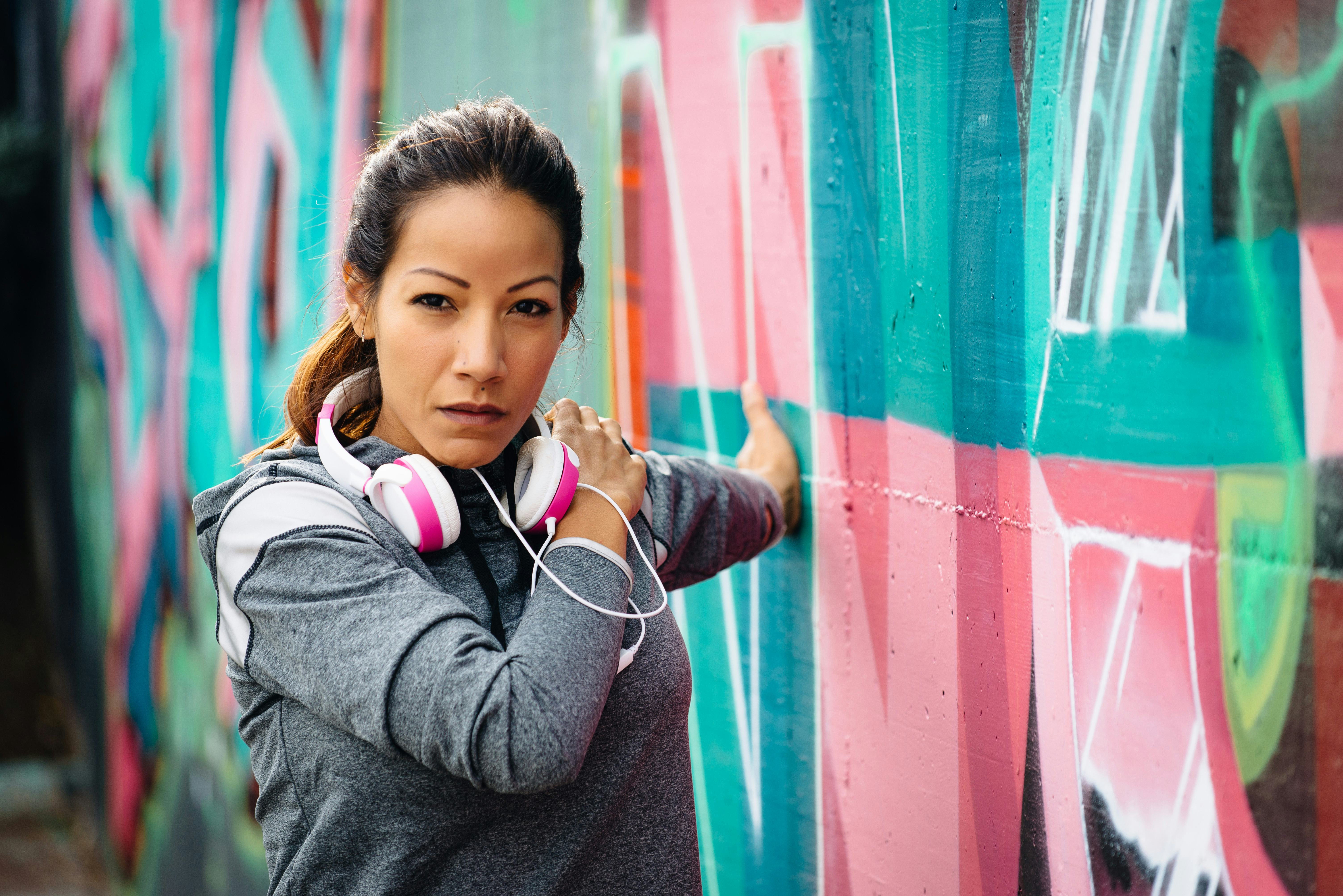 11 Stretches For Mid-Back Pain, According To Experts