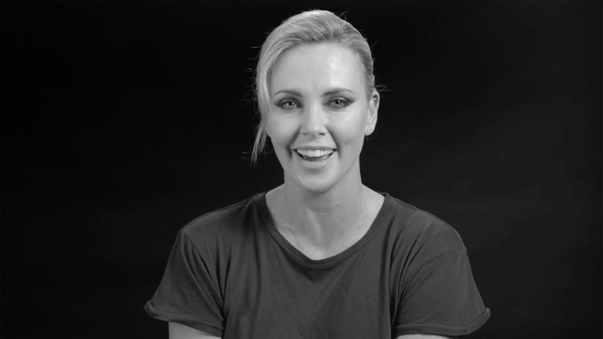 Charlize Theron Still Feels Bad About the Time She Punched Teri Hatcher ...