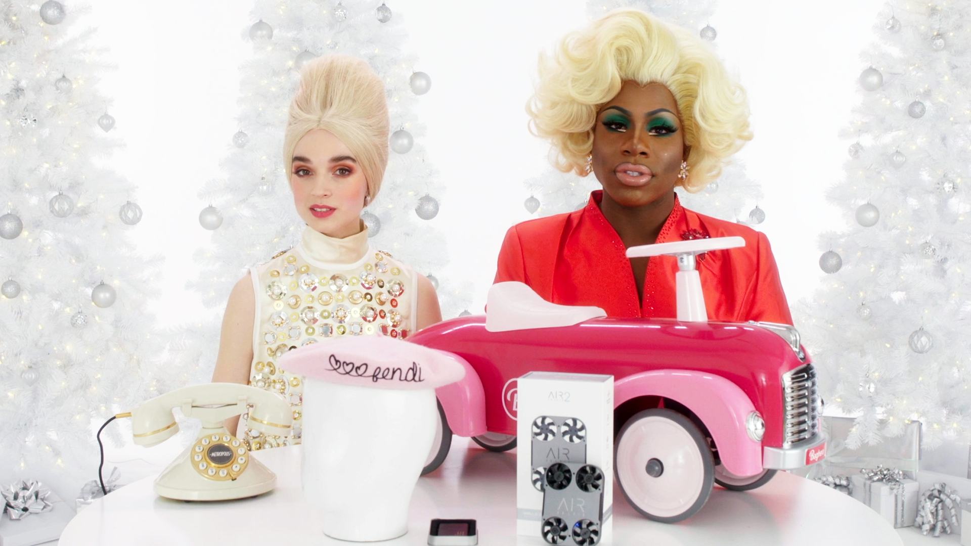 Poppy’s Ultimate Holiday Gift Guide – Part 2: Poppy and Friends