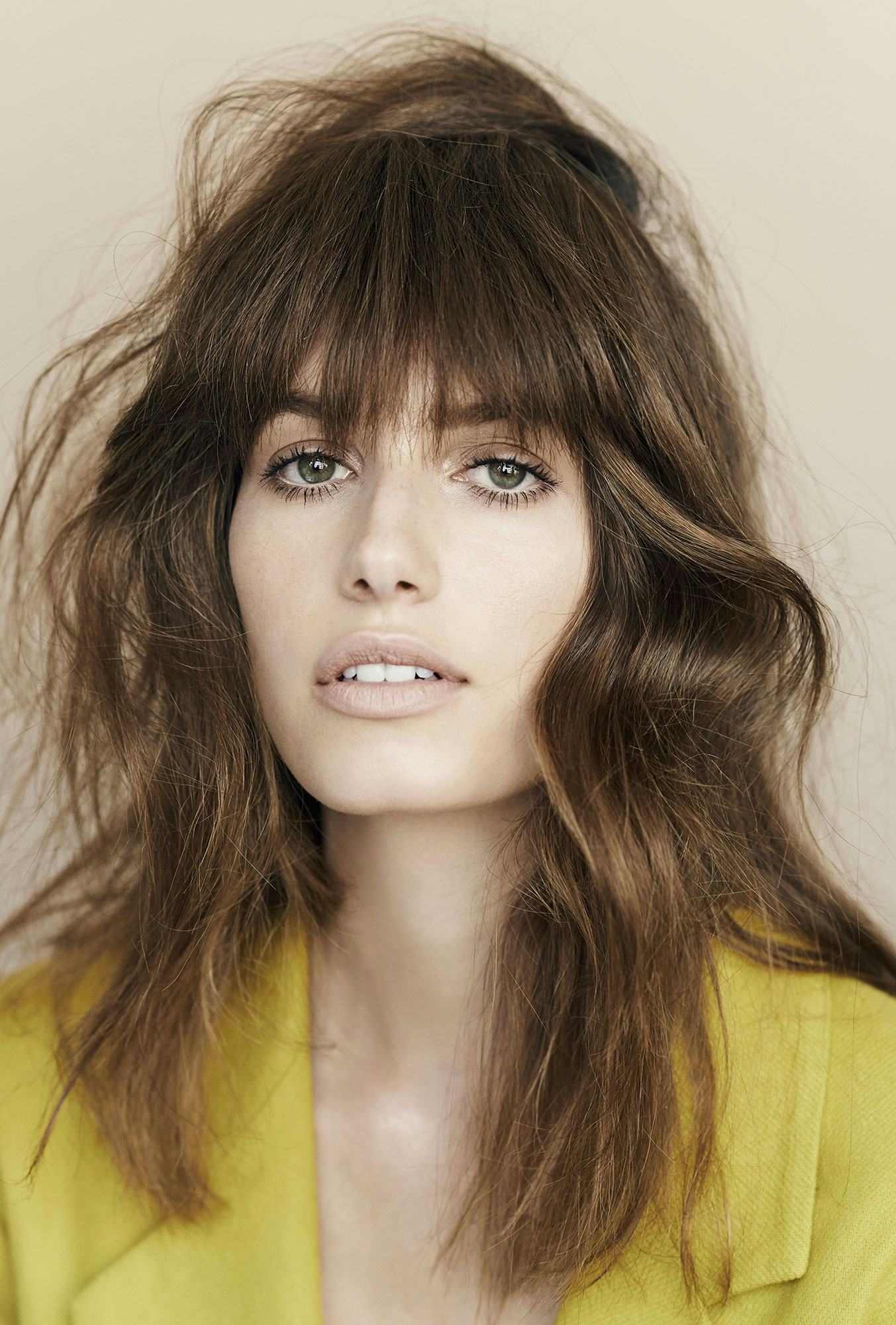 Rose Gilroy, Rene Russo’s Daughter, Is Giving Modeling a Go (Just Like Mom)