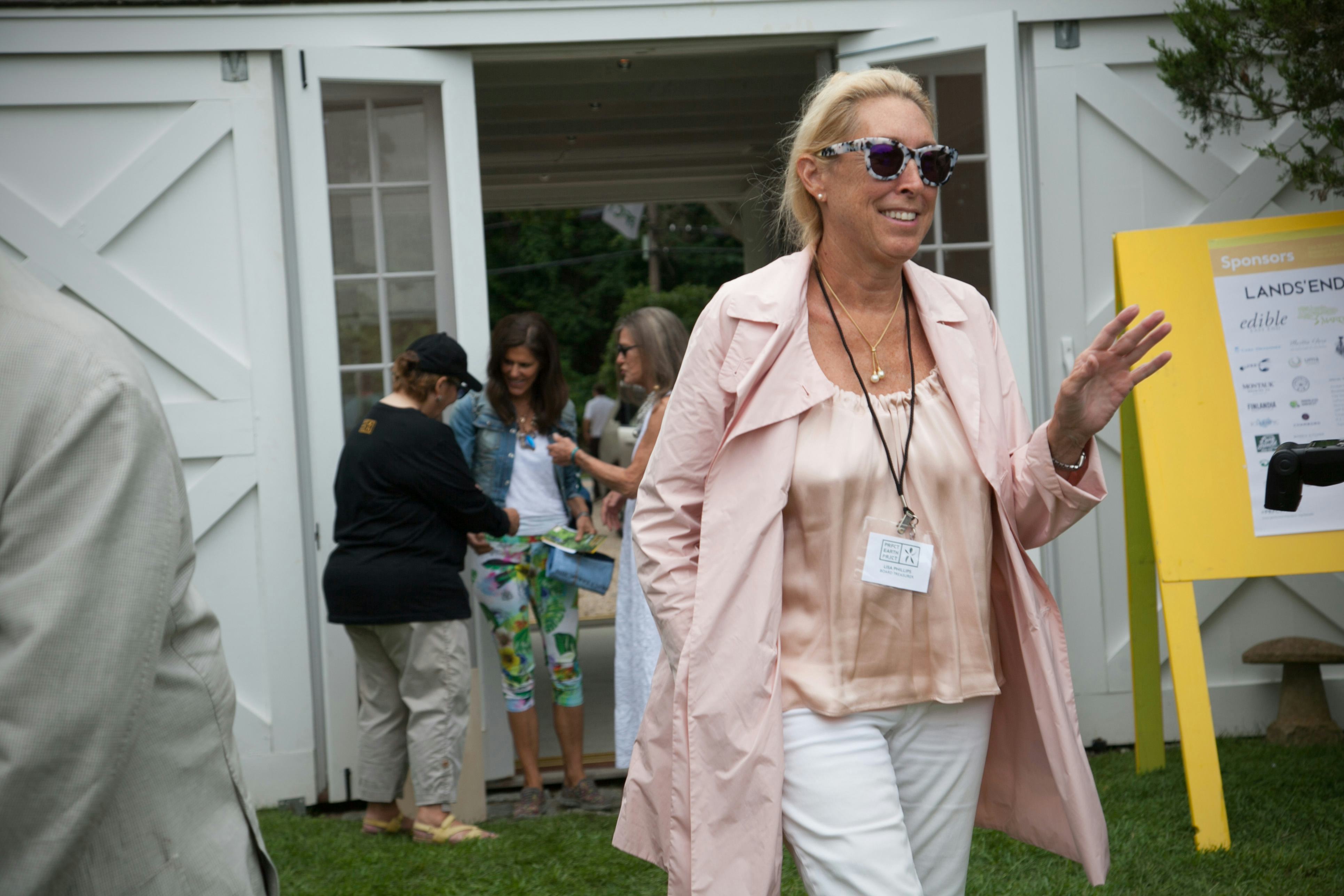 Debbie Harry, Rufus Wainwright Perform at Cindy Sherman’s Hamptons Jamboree