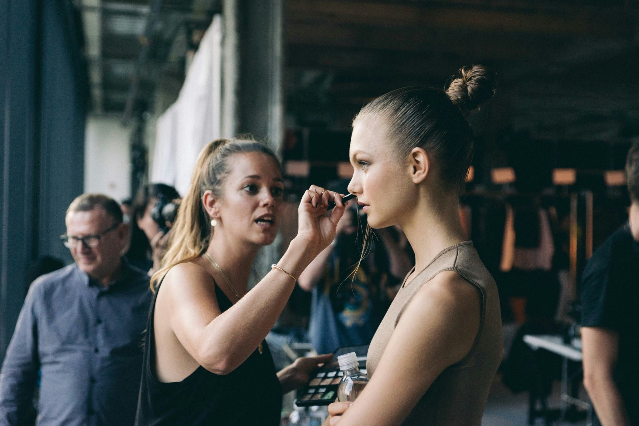 The ’80s Supermodel Beauty Look Is Back, and More Appealing Than Ever