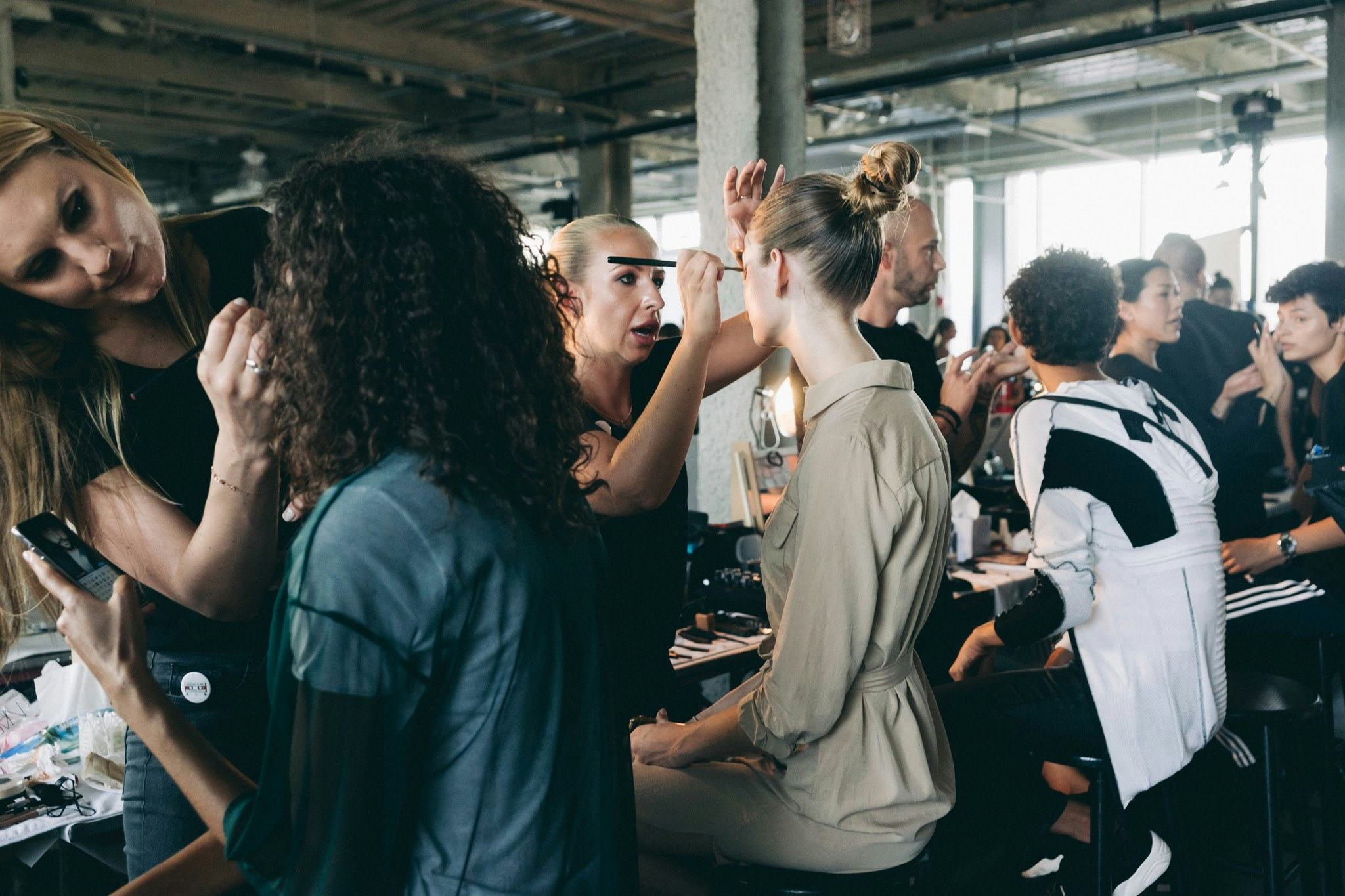 The ’80s Supermodel Beauty Look Is Back, and More Appealing Than Ever