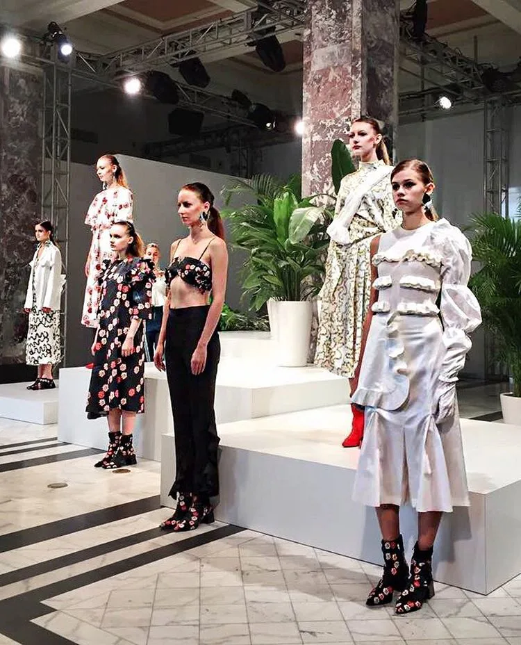 Gigi Hadid Dropped In on Shanghai for Fashion Week, and All the City’s ...