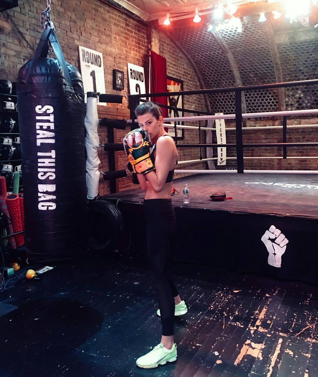 How Victoria’s Secret Models Are Spending The Days Leading Up to the ...