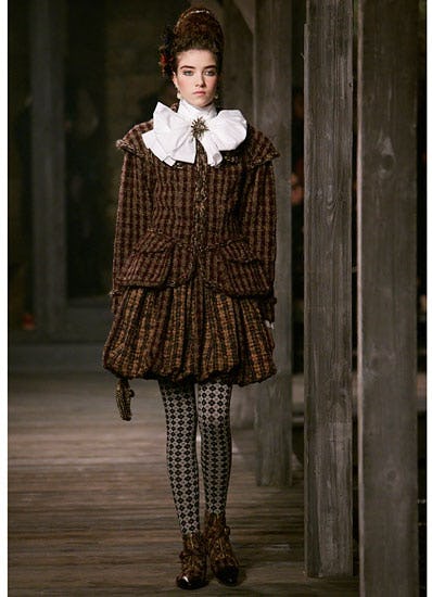 Runway photos: Chanel Pre-Fall 2013