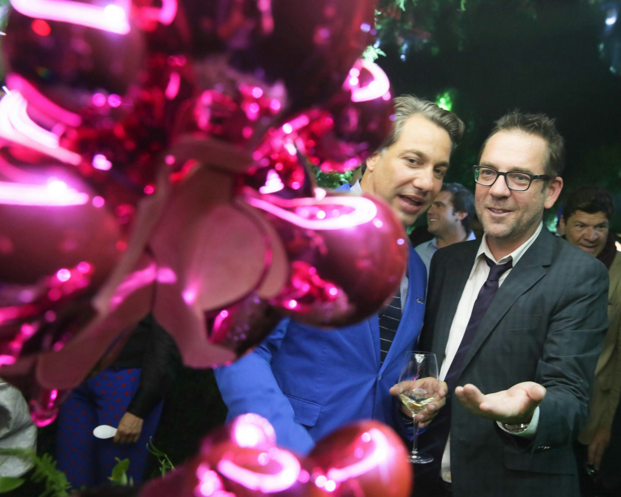 Jeff Koons Celebrates Life
