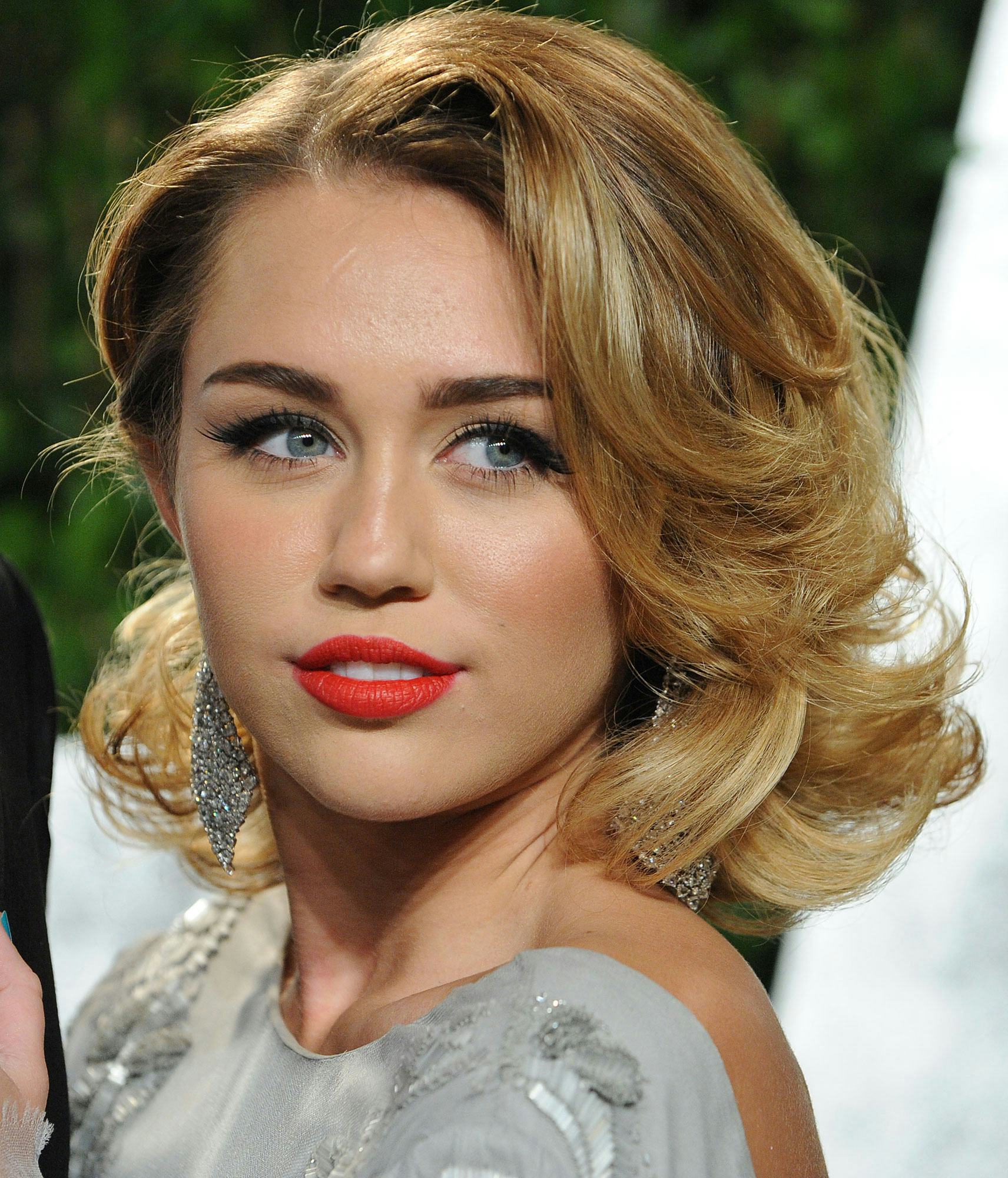Miley Cyrus: Beauty and the Beat