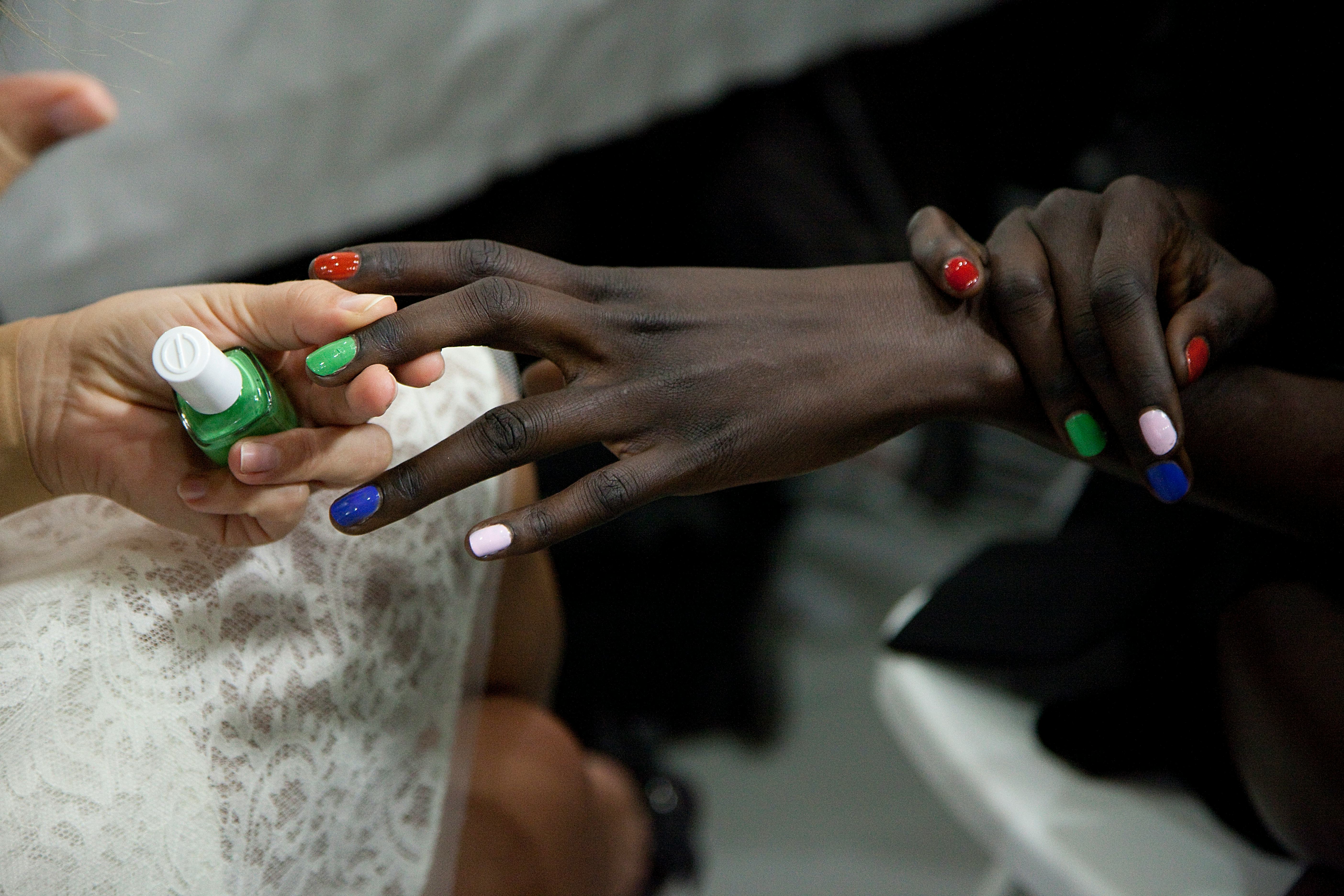 Thom Browne Spring 2015: Backstage Beauty