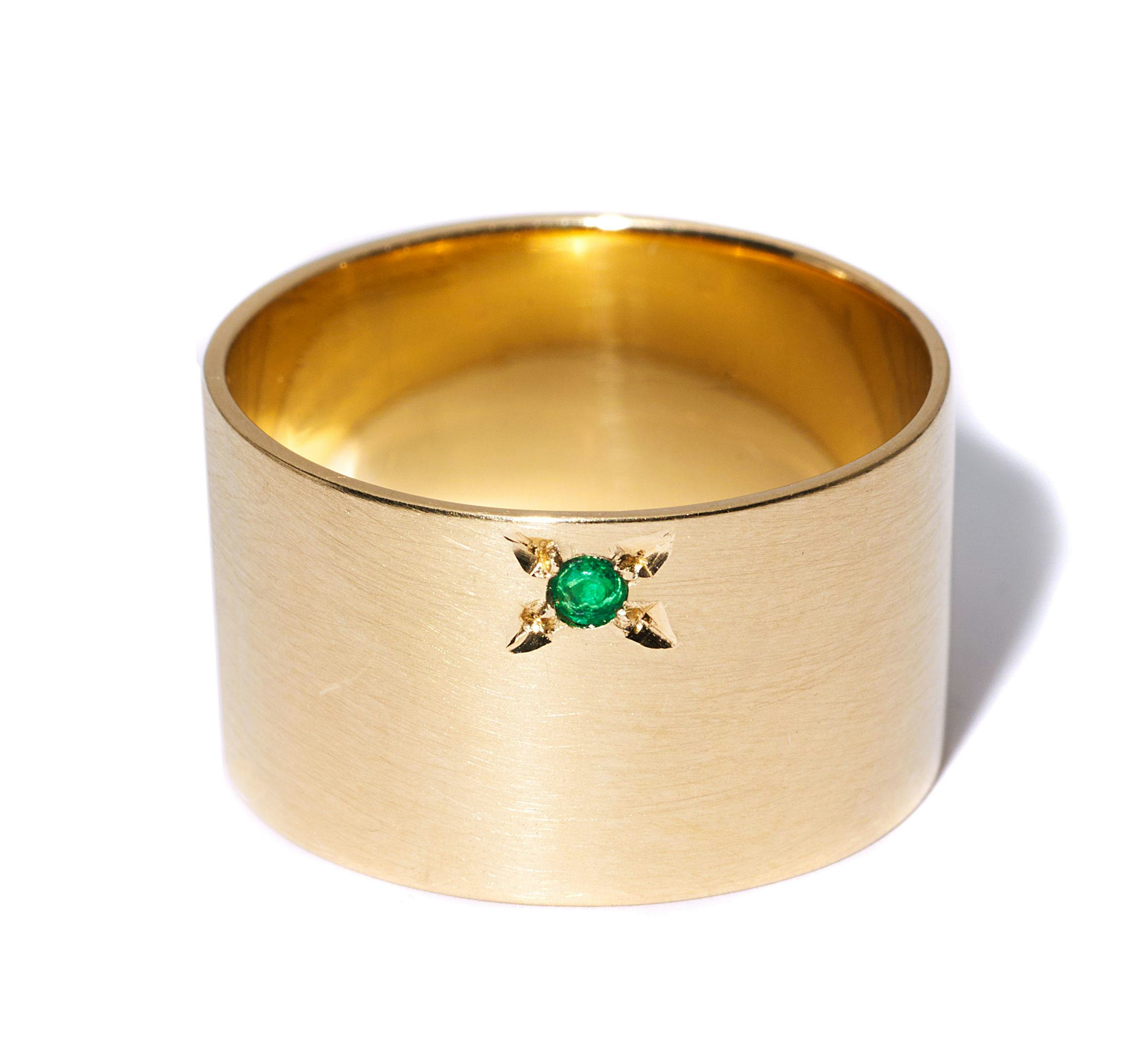 Hailey Baldwin: Good Jeans