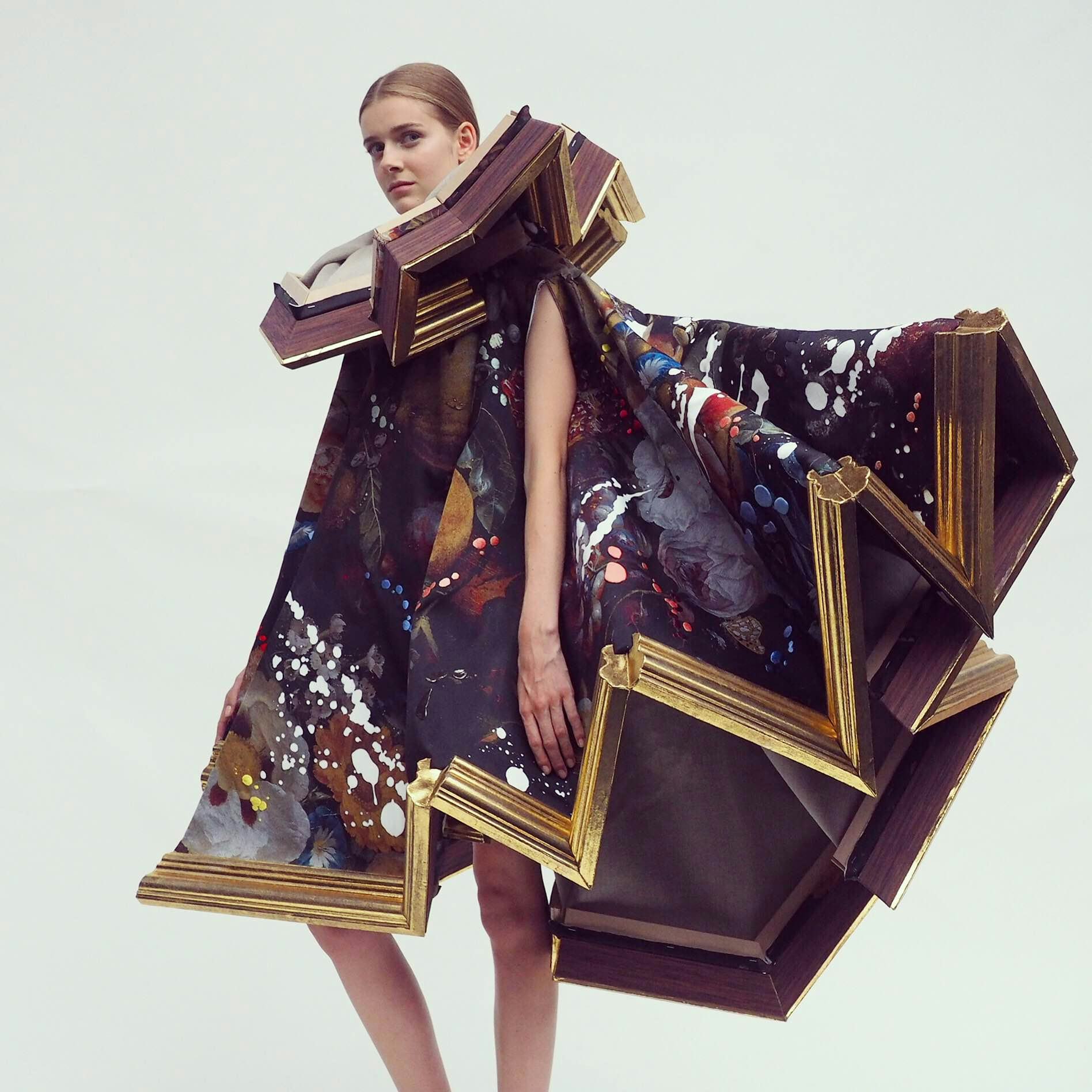 All Angles of Viktor & Rolf Fall 2015 Couture