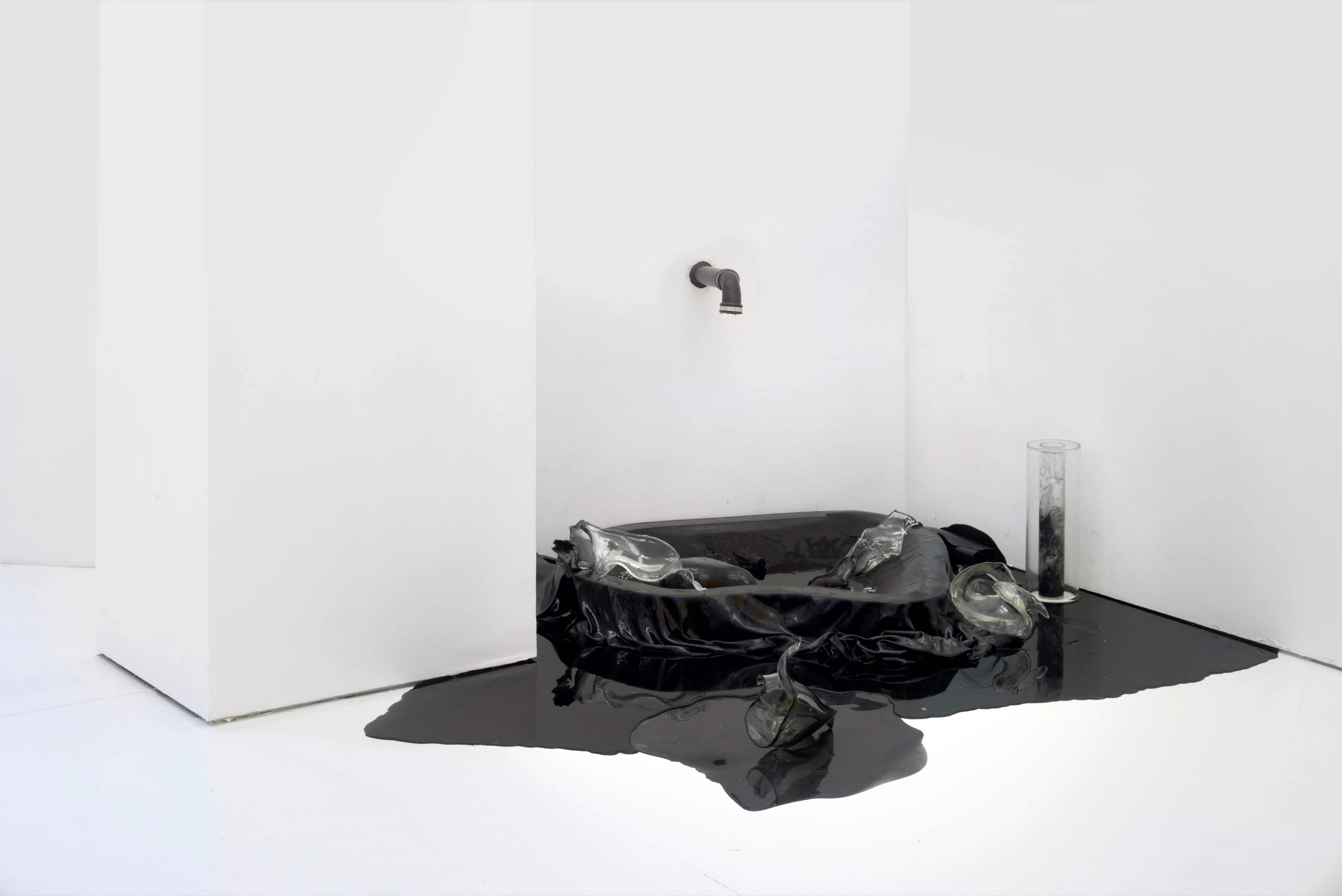 Photos: Hayden Dunham Is the Art World’s Mysterious New Ingénue